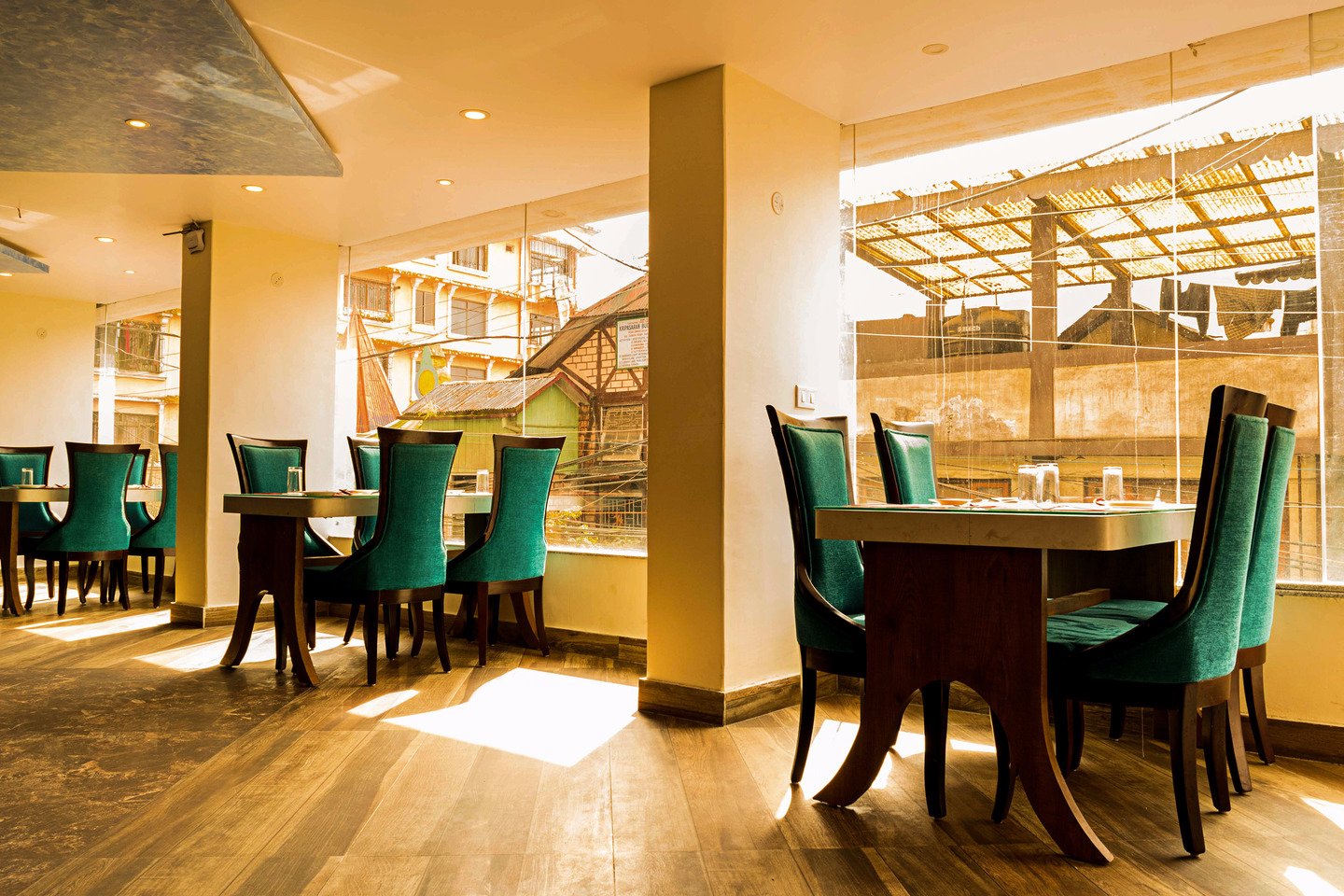 HOTEL PINK MOUNTAIN-MMT HOLIDAYS SPECIAL Darjeeling Hotel Price ...