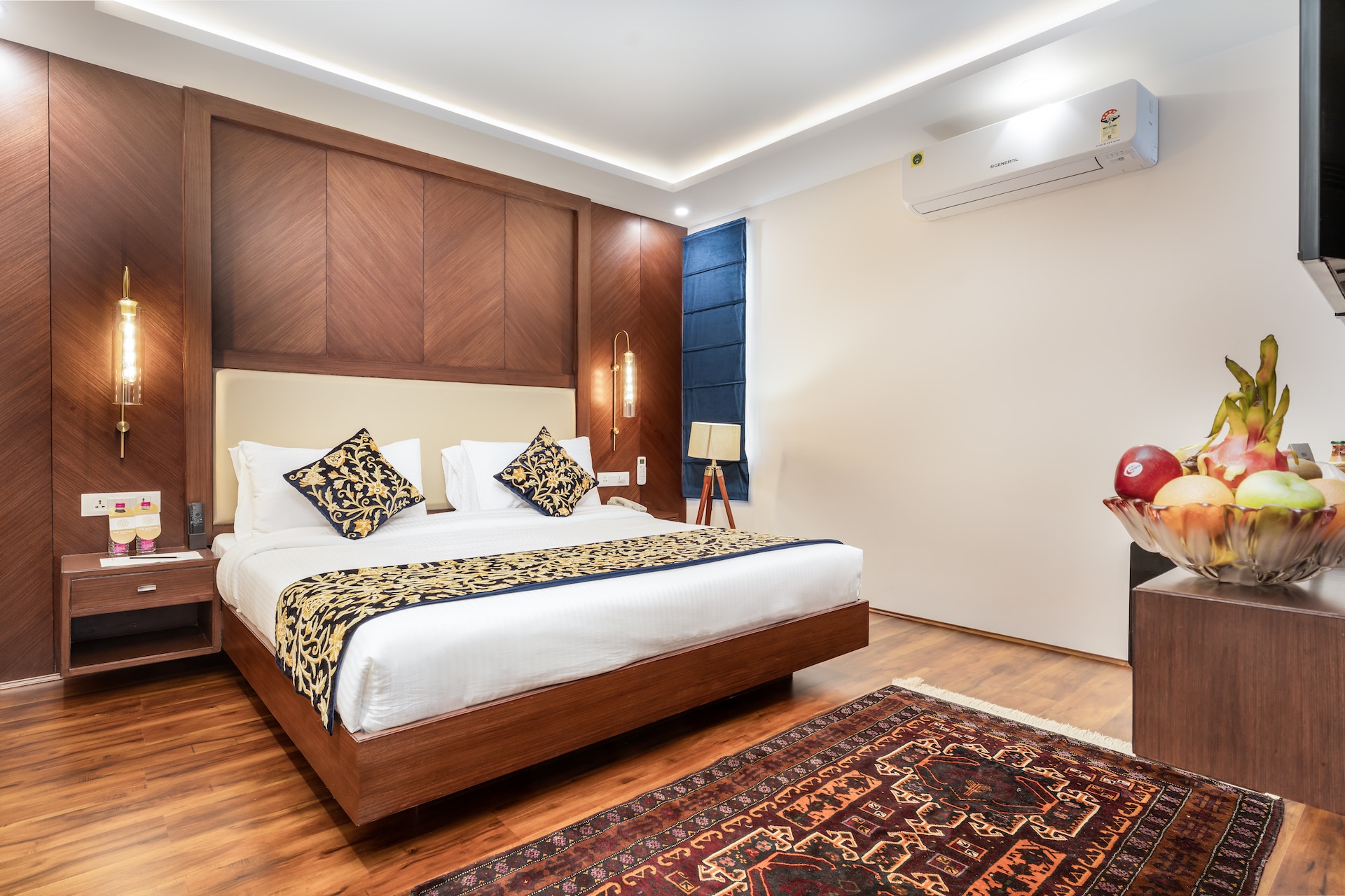 The Sapphire Hotel Srinagar - Reviews, Photos & Offer