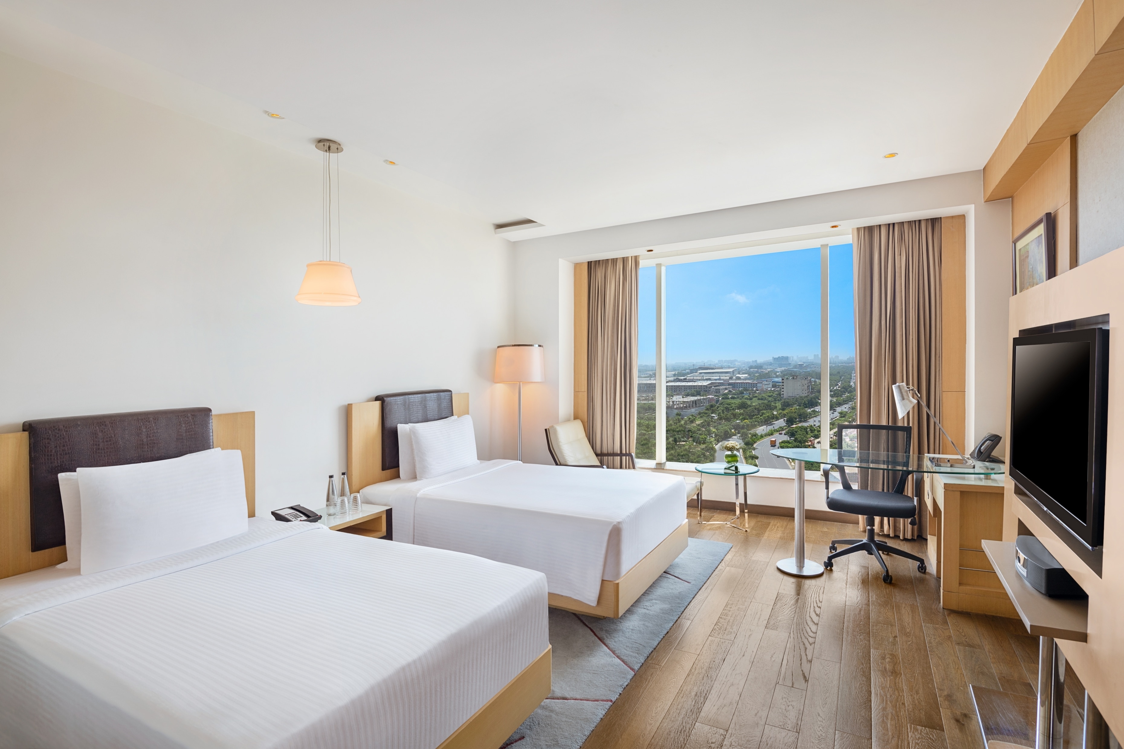 Crowne Plaza Greater Noida 𝗕𝗢𝗢𝗞 Noida Hotel 𝘄𝗶𝘁𝗵 𝗙𝗥𝗘𝗘 𝗖𝗮𝗻𝗰𝗲𝗹𝗹𝗮𝘁𝗶𝗼𝗻