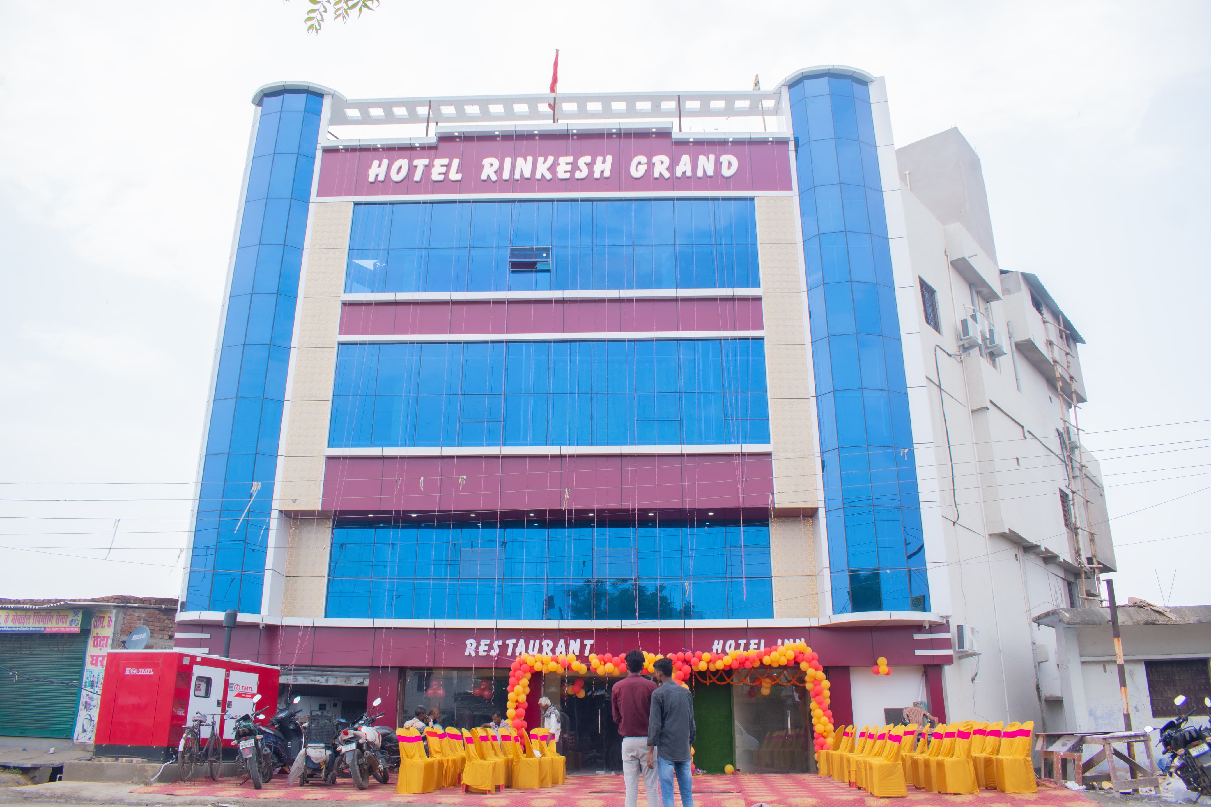 Hotel Rinkesh Grand 𝗕𝗢𝗢𝗞 Deo Hotel
