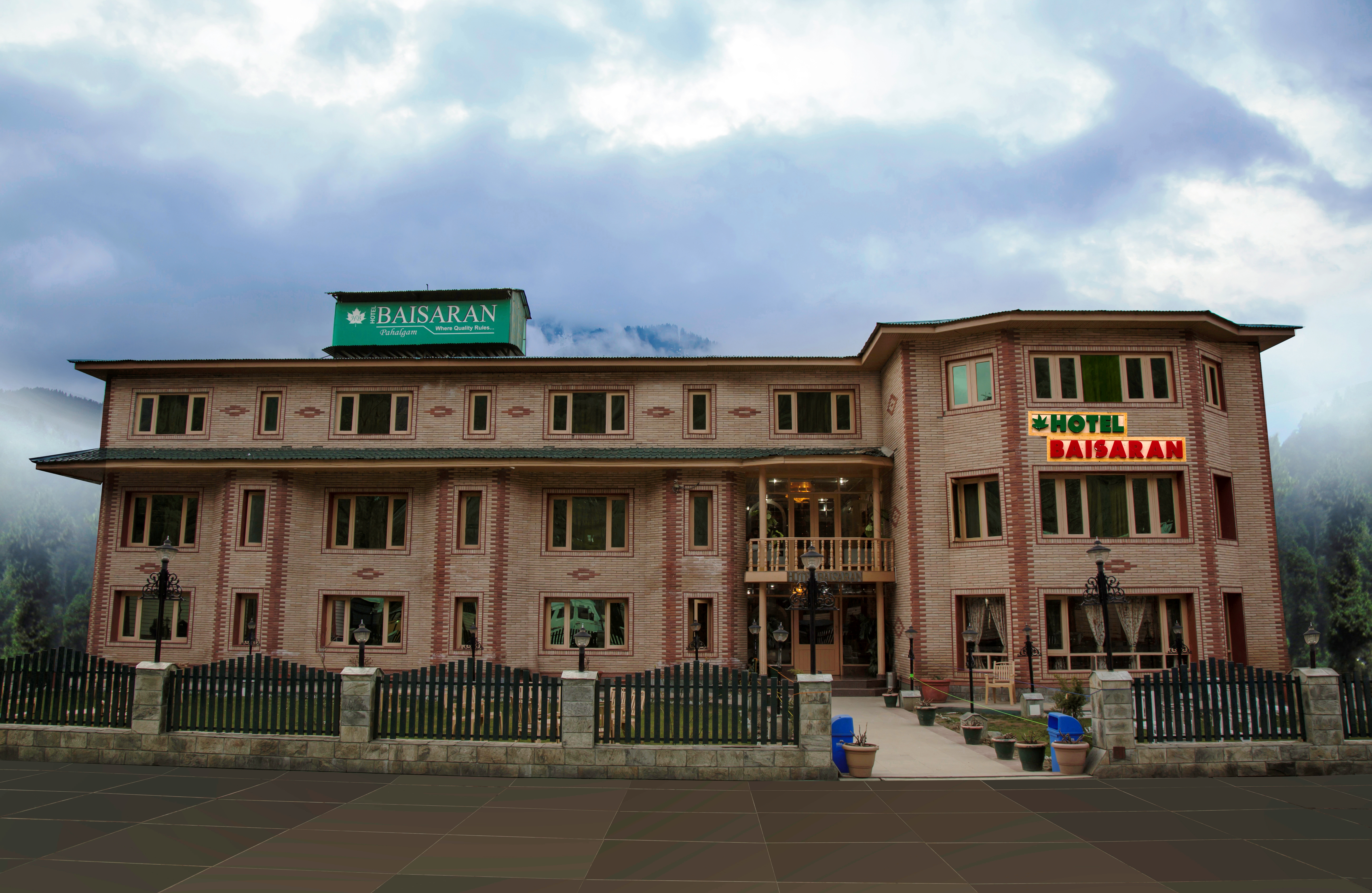 Heevan Pahalgam Pahalgam - Deal + HD Photos & Reviews