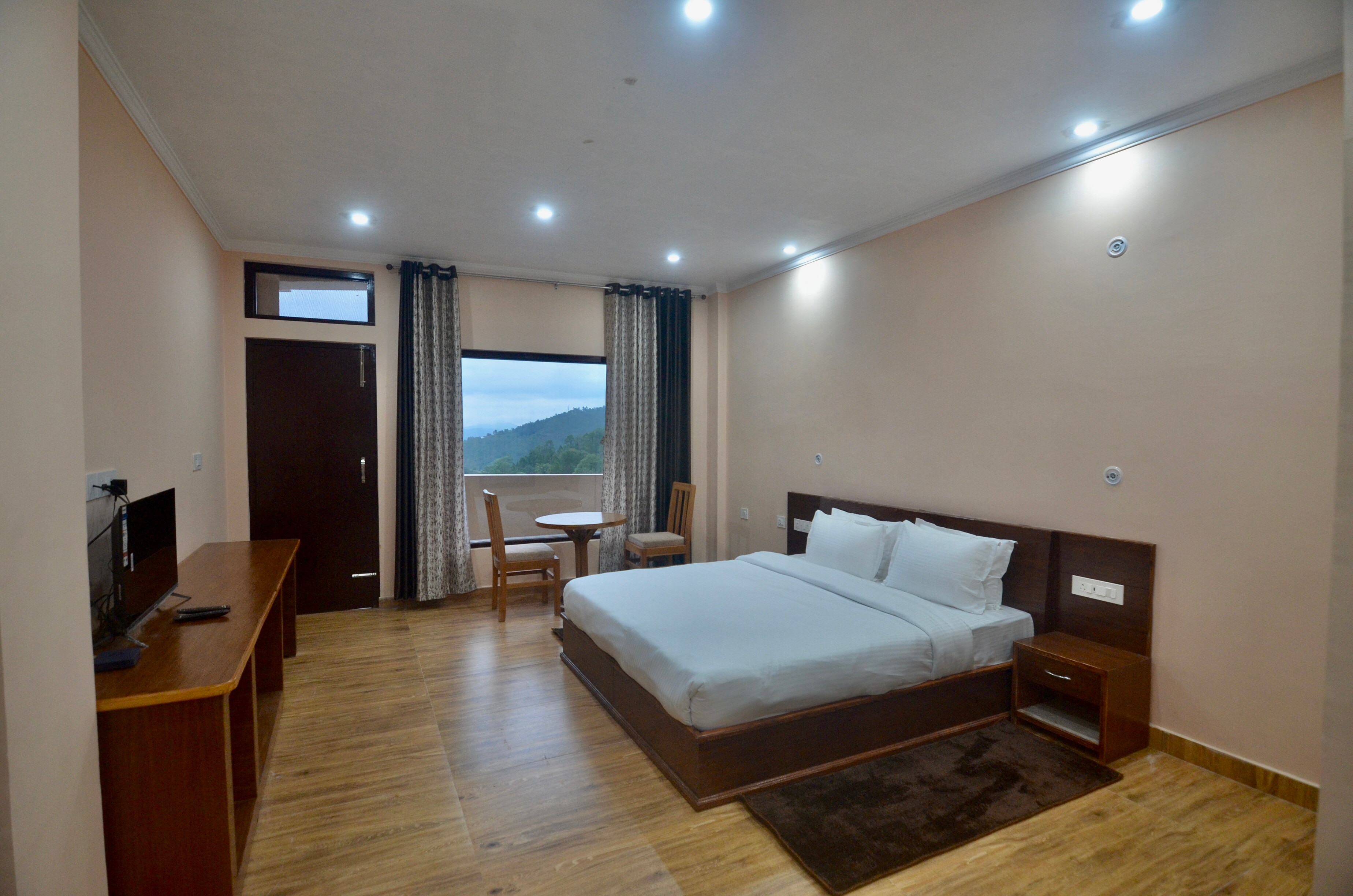 Photos of Uttarakhand resort - Kausani Hotel on Goibibo
