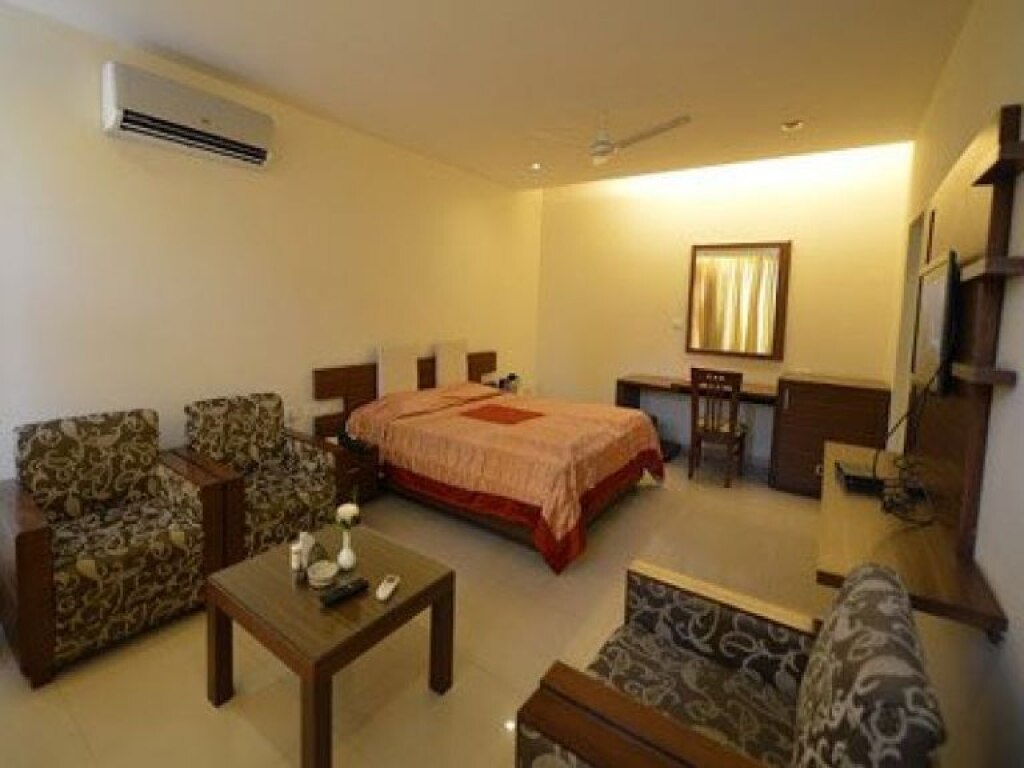 Red Bishop Tourist Resort 𝗕𝗢𝗢𝗞 Panchkula Resort 𝘄𝗶𝘁𝗵 𝗙𝗥𝗘𝗘 𝗖𝗮𝗻𝗰𝗲𝗹𝗹𝗮𝘁𝗶𝗼𝗻
