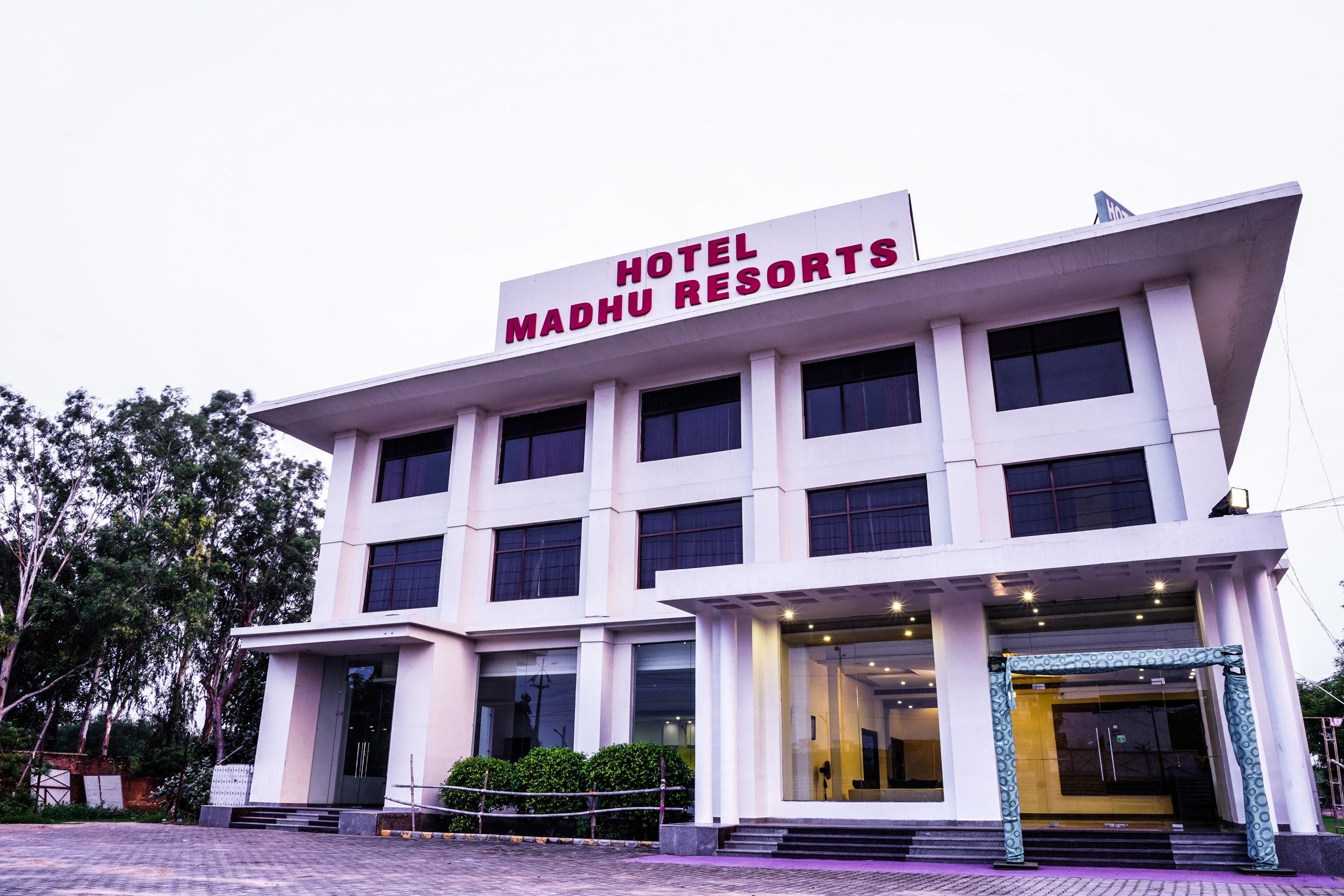 Hotel Madhu Resorts Agra Apart-hotel Price, Address & Reviews