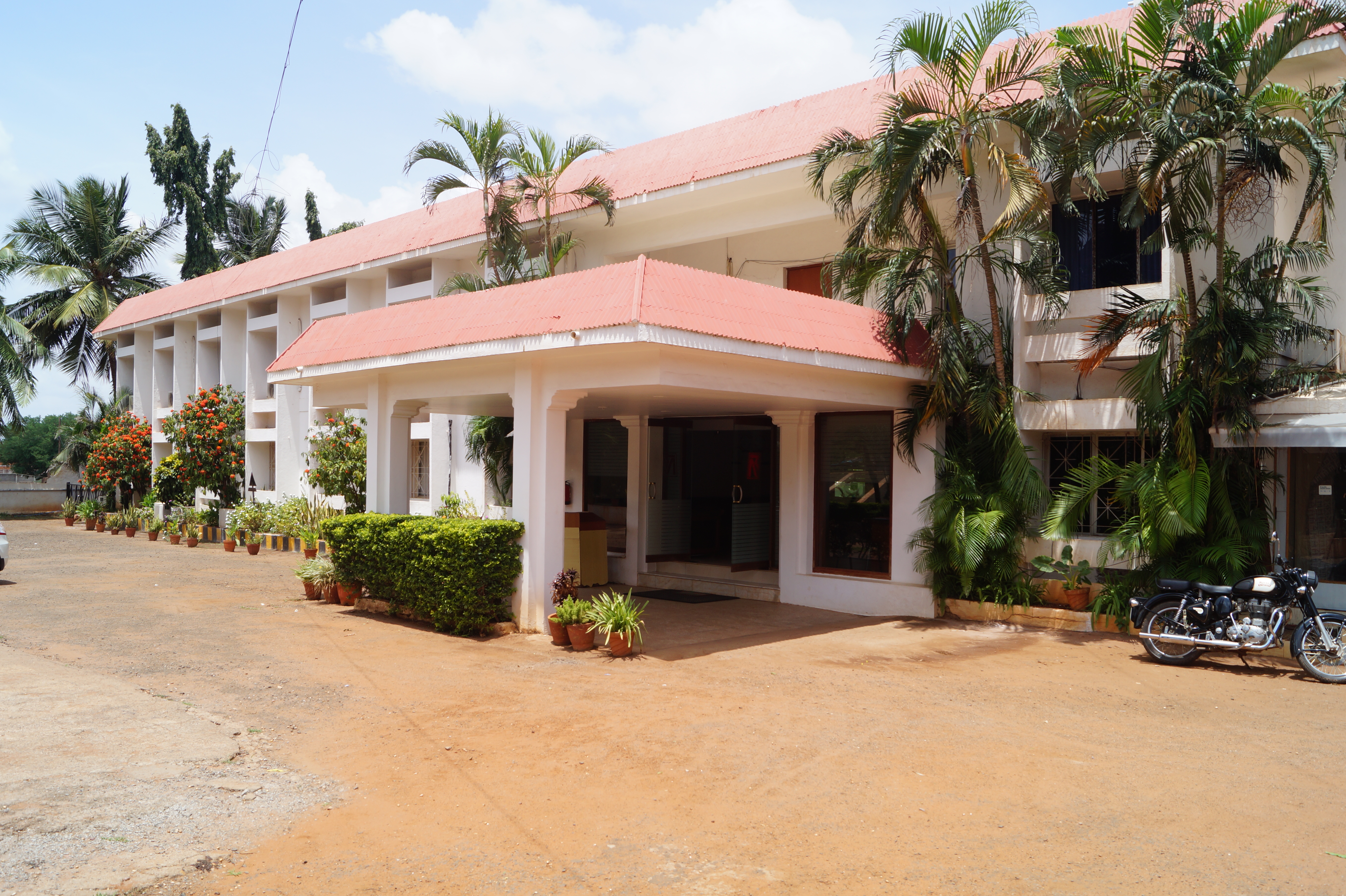 The Heritage Resort Badami - INR 427 OFF ( ̶2̶2̶5̶0̶ ) Deal + HD Photos ...