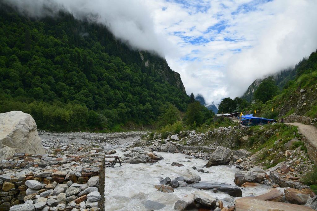 Kasol Riverside Camps & Cottages Best Rates on Kasol Hotel Deals ...
