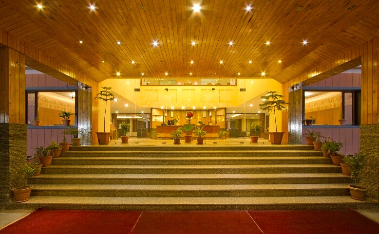 Hotel Mohan Palace Best Rates on Manali Hotel Deals, Reviews & Photos