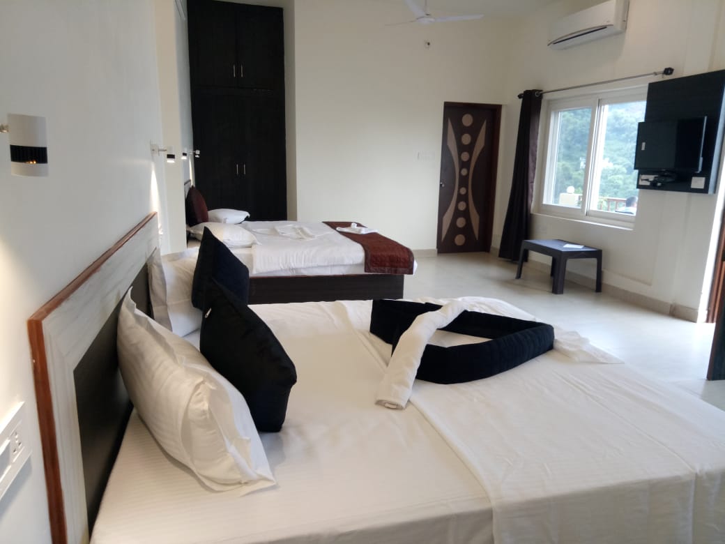 Kyarki Resort 𝗕𝗢𝗢𝗞 Rishikesh Resort 𝘄𝗶𝘁𝗵 𝗙𝗥𝗘𝗘 𝗖𝗮𝗻𝗰𝗲𝗹𝗹𝗮𝘁𝗶𝗼𝗻