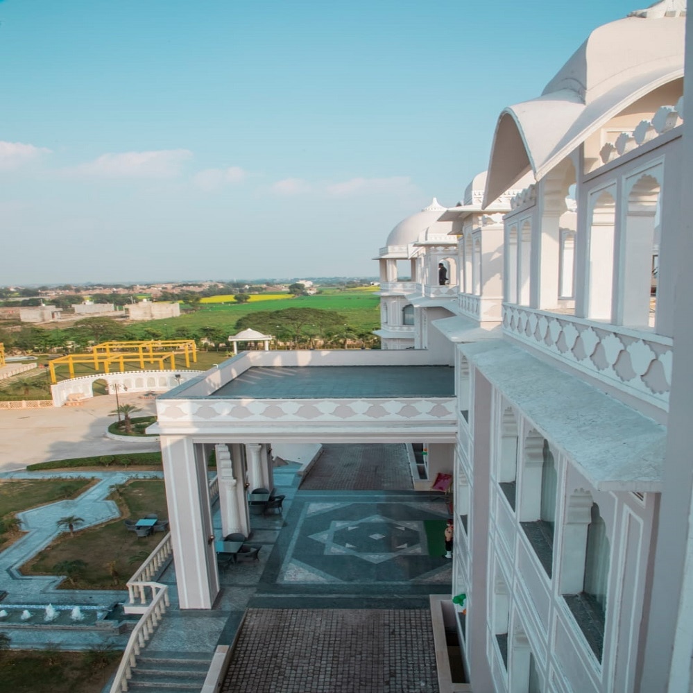 Indralok Palace Hotel & Resort 𝗕𝗢𝗢𝗞 Morena Resort 𝘄𝗶𝘁𝗵 𝗙𝗥𝗘𝗘 𝗖𝗮𝗻𝗰𝗲𝗹𝗹𝗮𝘁𝗶𝗼𝗻