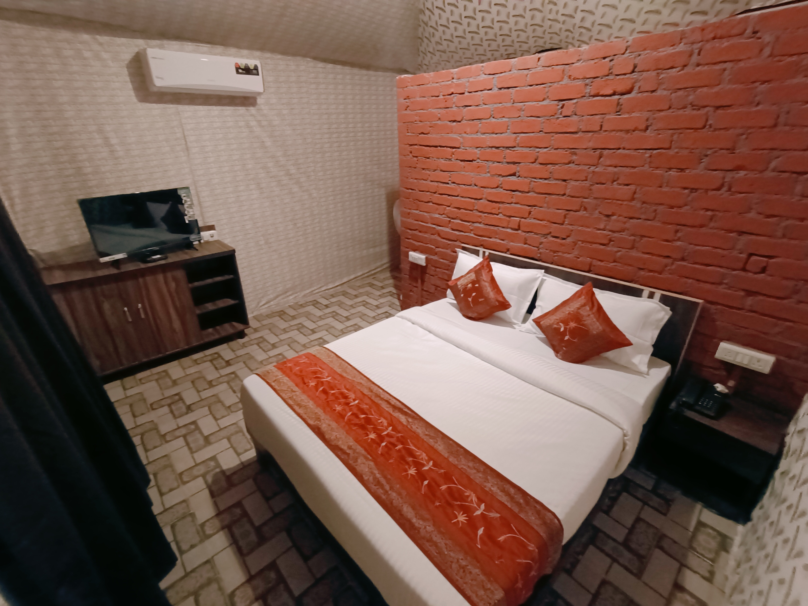 Tamboo Resort Vajreshwari | Bhiwandi Resort BOOK @ ₹1