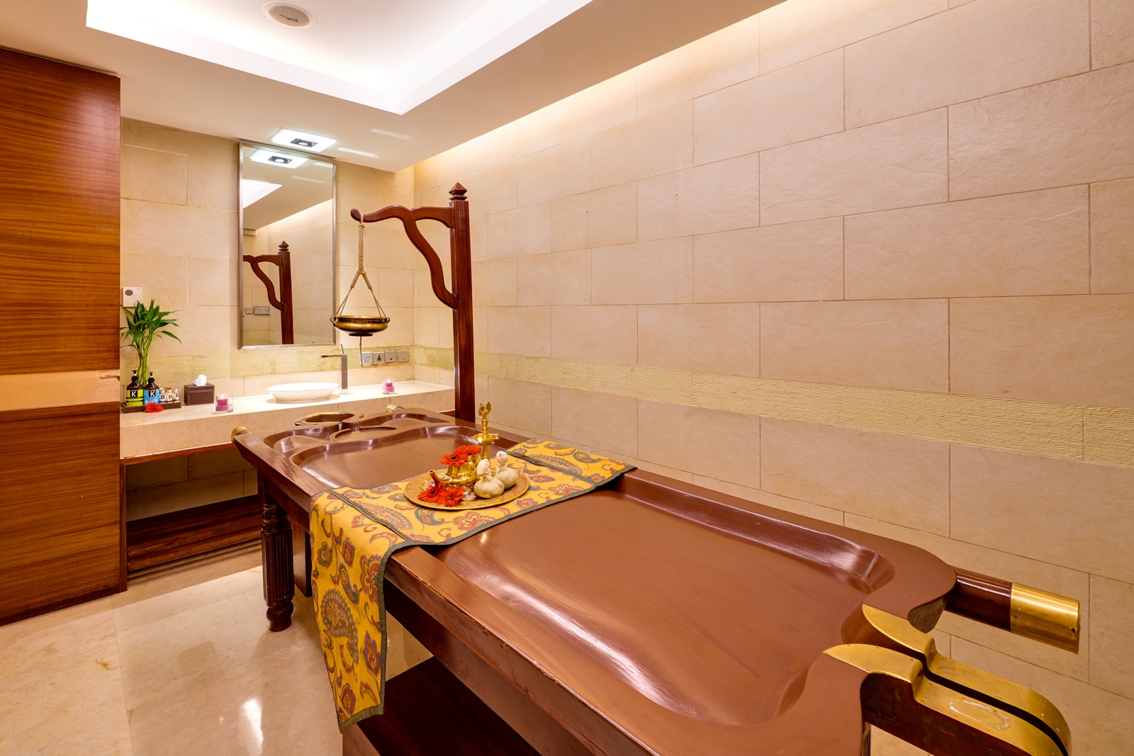 The LaLiT New Delhi Delhi Hotel Price, Address & Reviews