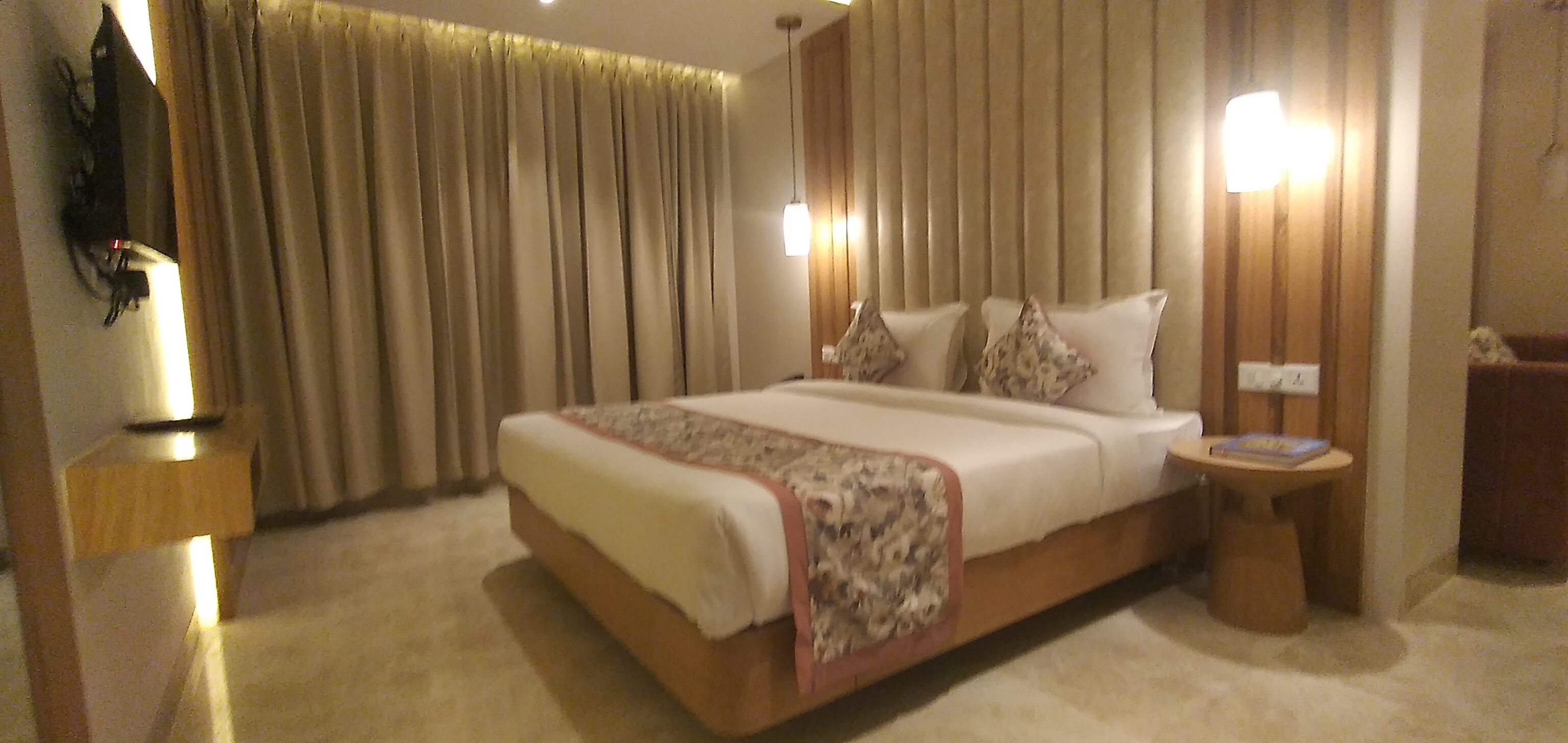 Hotel Four Element 𝗕𝗢𝗢𝗞 Varanasi Hotel 𝘄𝗶𝘁𝗵 𝗙𝗥𝗘𝗘 𝗖𝗮𝗻𝗰𝗲𝗹𝗹𝗮𝘁𝗶𝗼𝗻