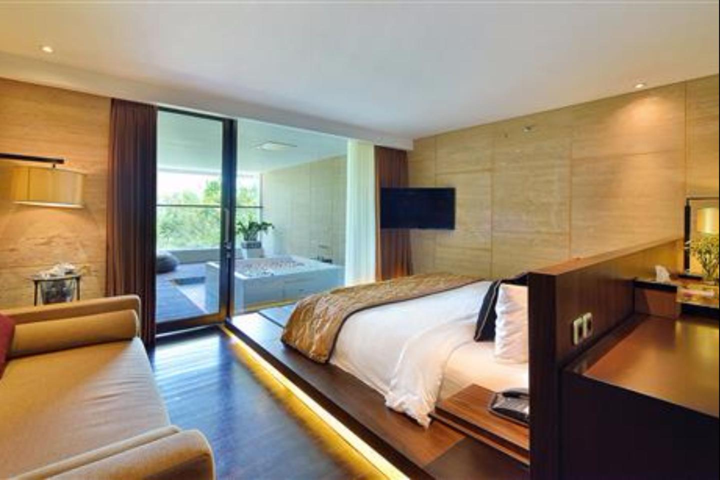 de Vins Sky Hotel Seminyak, Bali Hotel Price, Address & Reviews