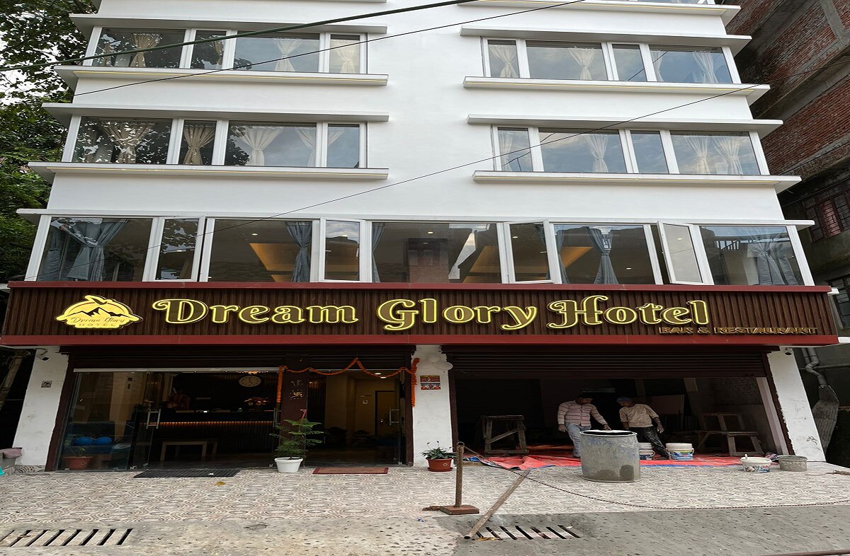 Dream Glory Hotel 𝗕𝗢𝗢𝗞 Gangtok Hotel 𝘄𝗶𝘁𝗵 ₹𝟬 𝗣𝗔𝗬𝗠𝗘𝗡𝗧