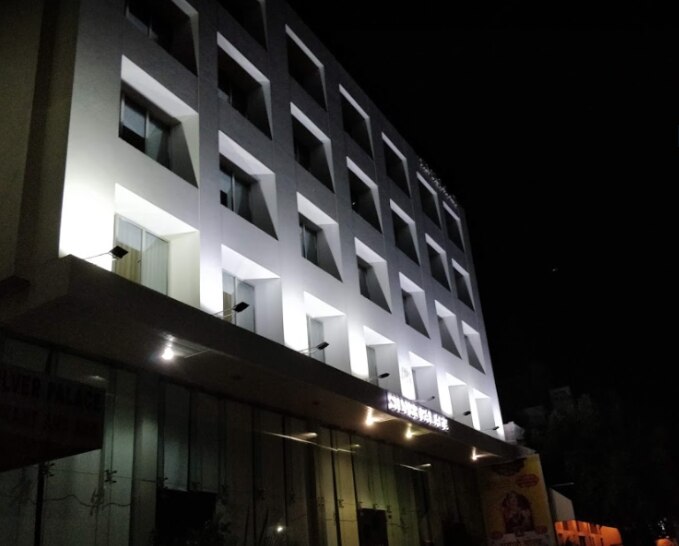 Hotel silver Palace Jalgaon INR 943 OFF ( ̶3̶4̶9̶5̶ ) Hotel Price ...