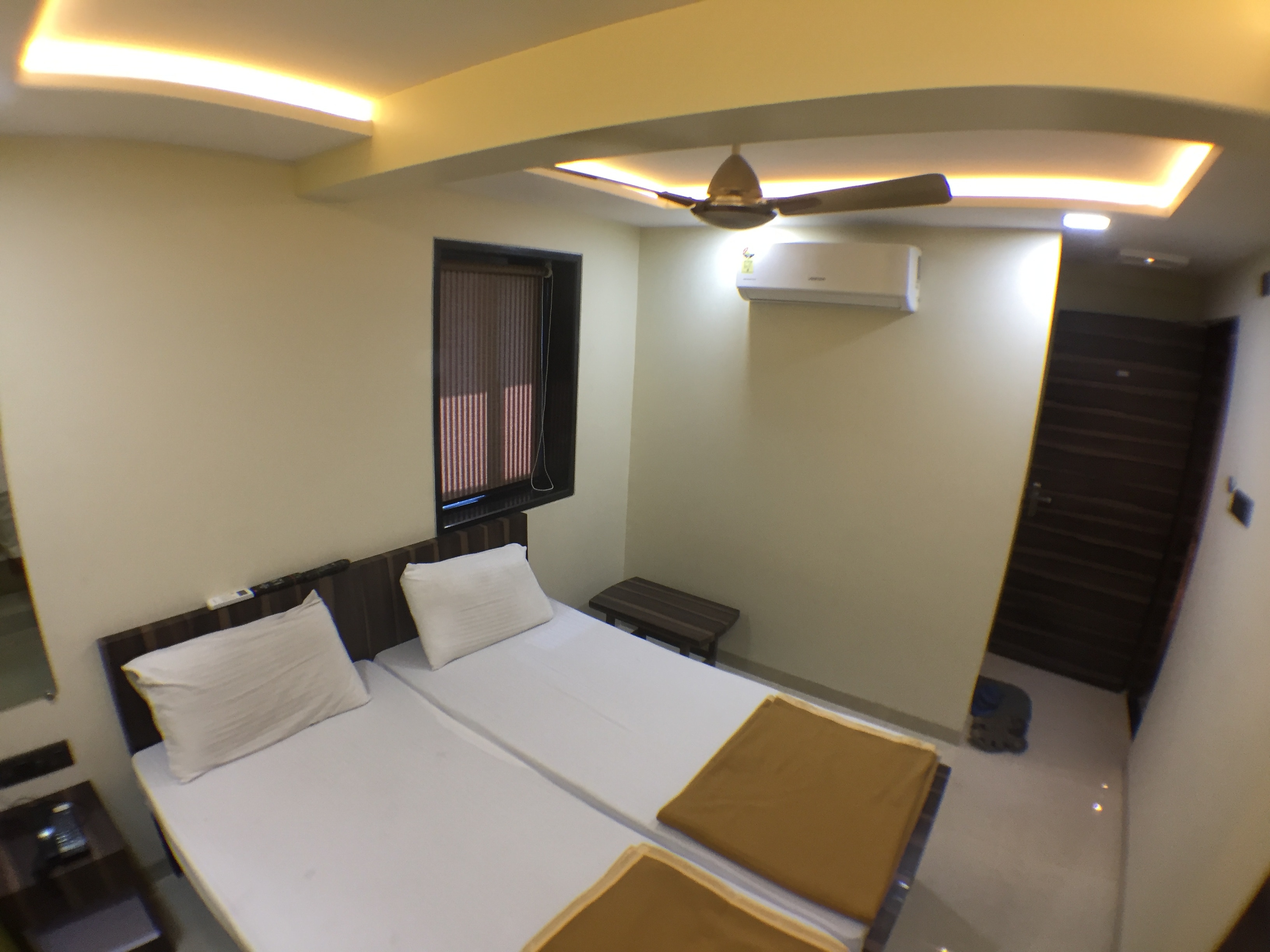 Lemon Tree Premier Malad Mumbai 𝗕𝗢𝗢𝗞 Mumbai Hotel