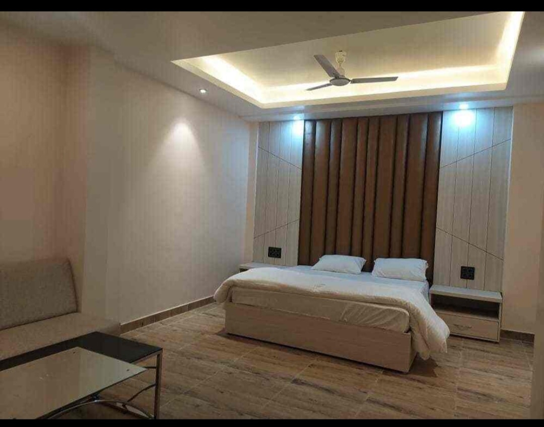 Hotel The Meera 𝗕𝗢𝗢𝗞 Raibareilly Hotel 𝘄𝗶𝘁𝗵 𝗙𝗥𝗘𝗘 𝗖𝗮𝗻𝗰𝗲𝗹𝗹𝗮𝘁𝗶𝗼𝗻