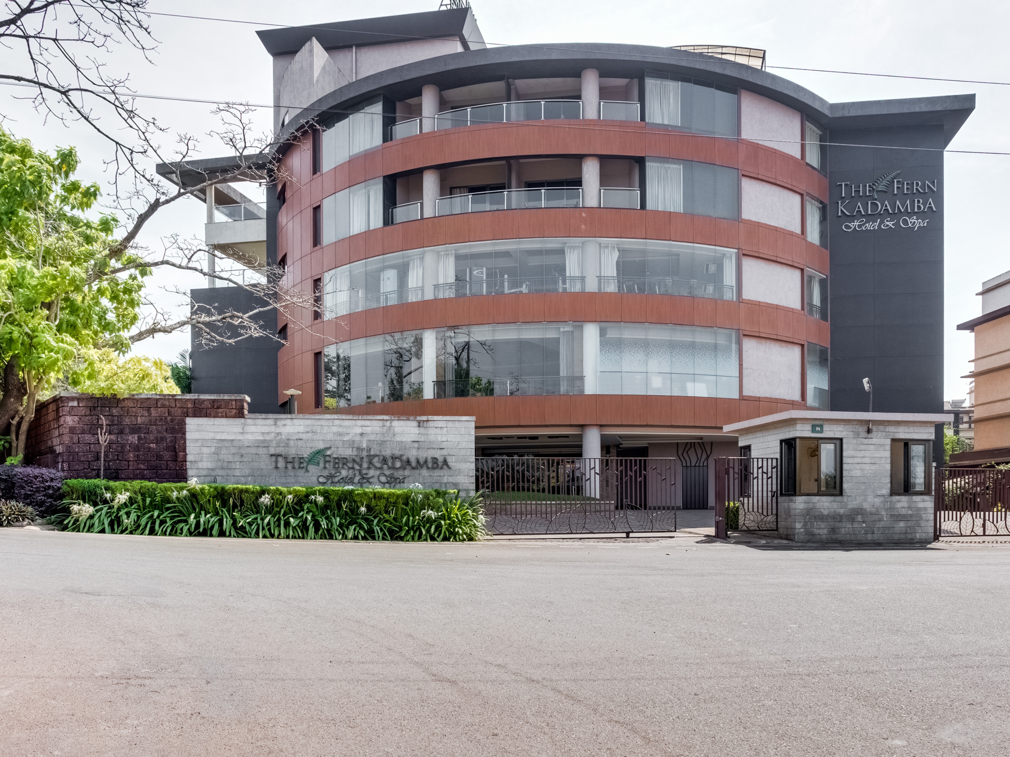 The Fern Kadamba Hotel and Spa, Goa Goa INR 4014 OFF ( ̶8̶9̶8̶5̶ ...