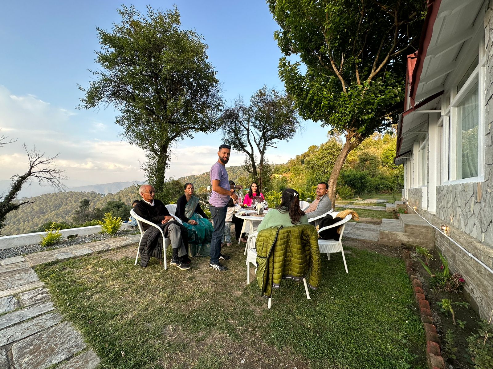 House Of Hive - Satkhol Luxury Villa Mountain View By Homeyhuts ...