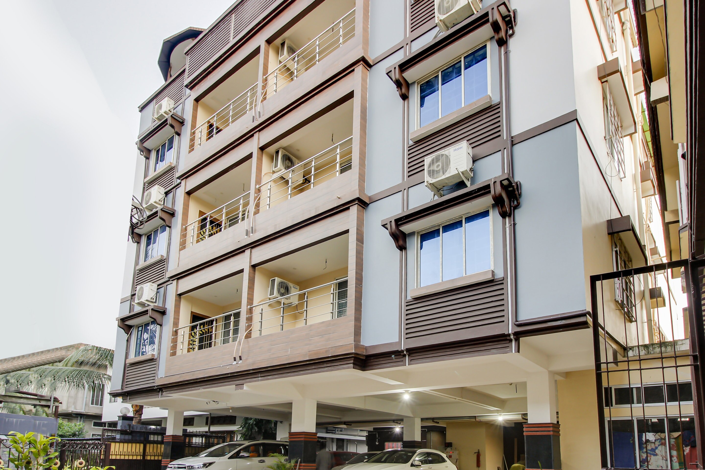 Photos of Super Townhouse Zoo Road Near Guwahati Central formerly IR ...