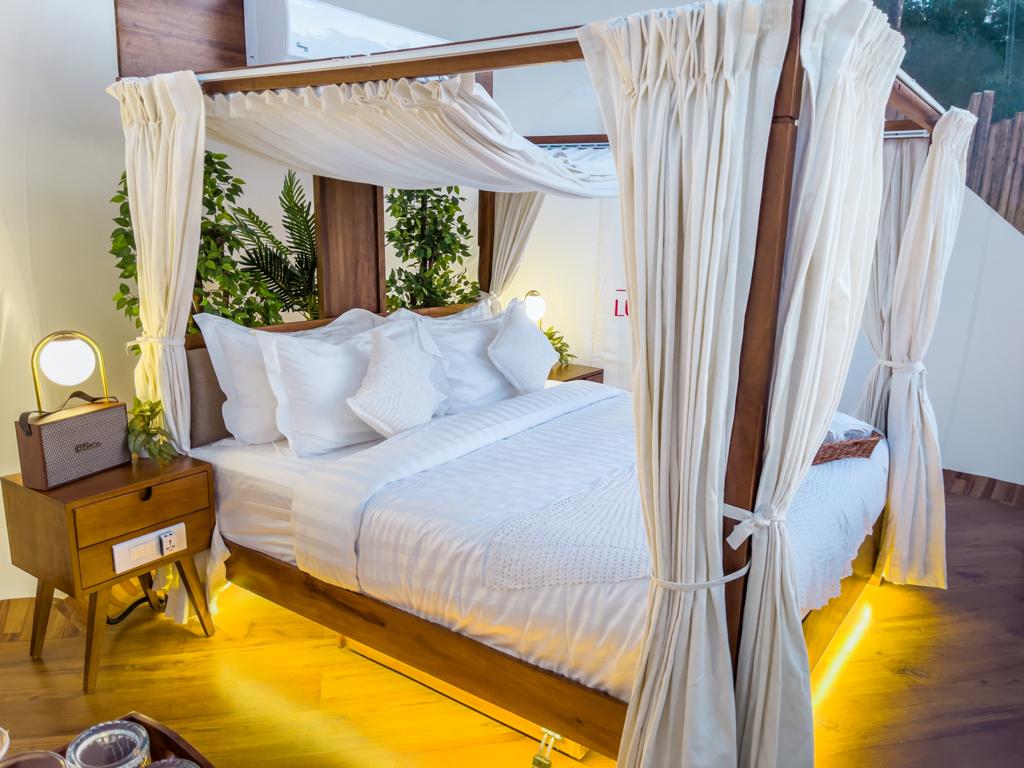 LUXEGLAMP Munnar 𝗕𝗢𝗢𝗞 Munnar Luxury Camp 𝘄𝗶𝘁𝗵 𝗙𝗥𝗘𝗘 𝗖𝗮𝗻𝗰𝗲𝗹𝗹𝗮𝘁𝗶𝗼𝗻