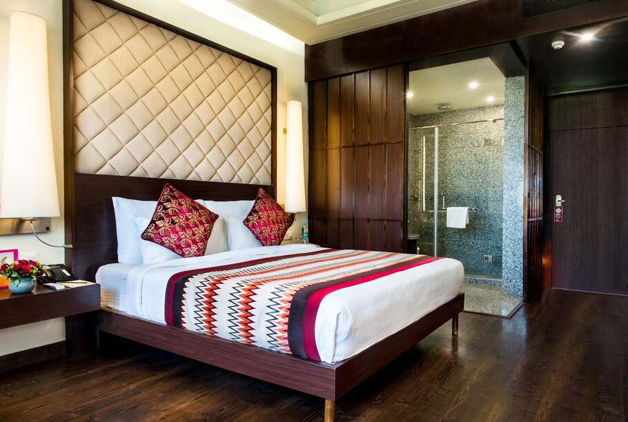 Clarks Amer Jaipur INR 2088 OFF ( ̶4̶5̶0̶0̶ ) Hotel Price, Address ...