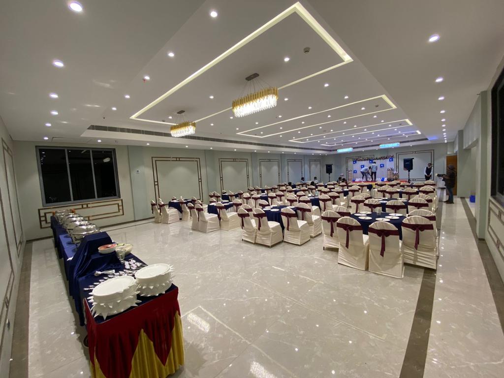 THE FLORA GRAND Best Rates on Goa Hotel Deals, Reviews & Photos
