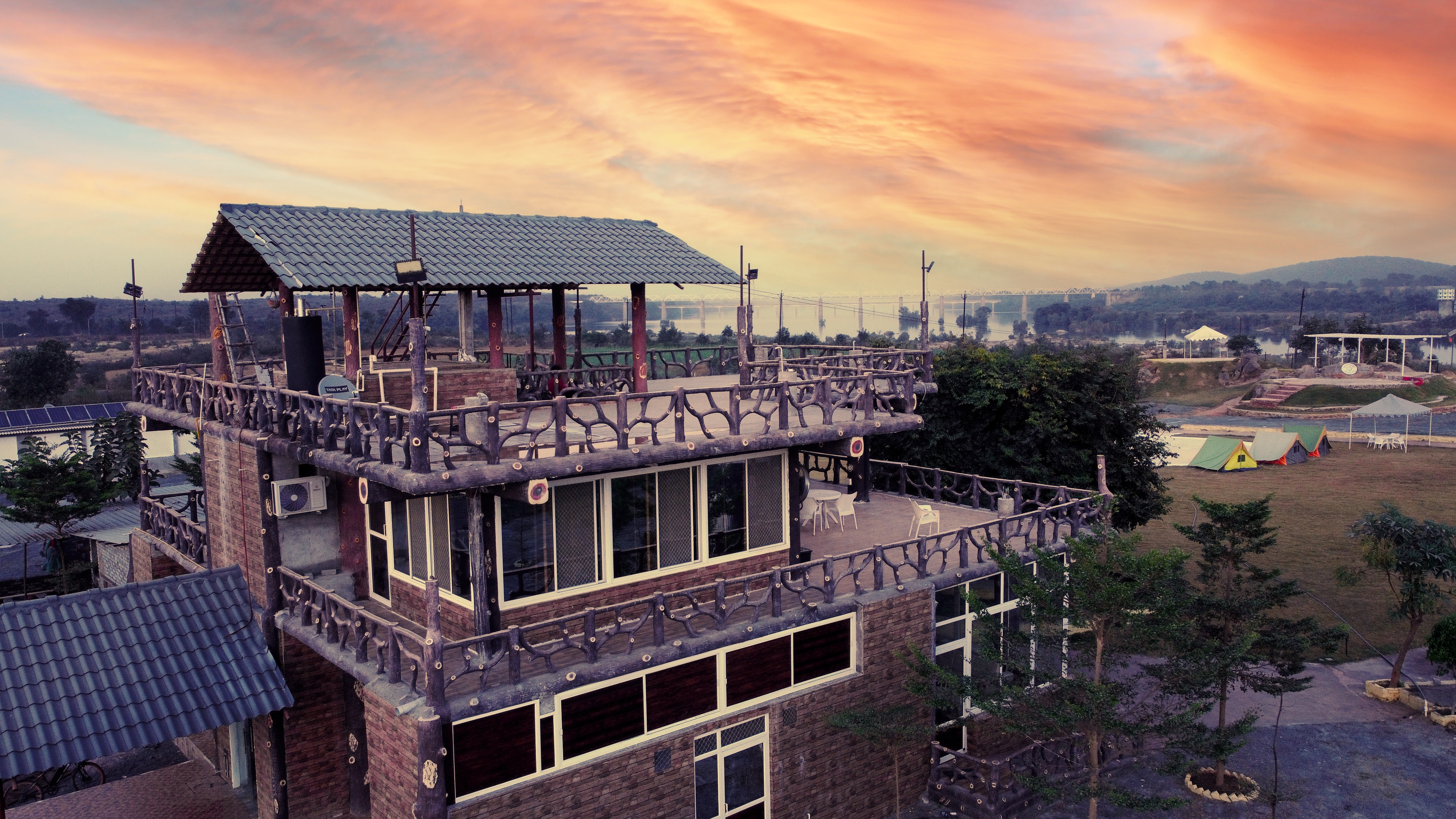 The ARC Riverside 𝗕𝗢𝗢𝗞 Orchha Farm House 𝘄𝗶𝘁𝗵 𝗙𝗥𝗘𝗘 𝗖𝗮𝗻𝗰𝗲𝗹𝗹𝗮𝘁𝗶𝗼𝗻