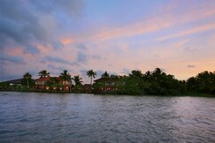 Houseboats in Alleppey Book 𝘄𝗶𝘁𝗵 ₹𝟬 𝗣𝗔𝗬𝗠𝗘𝗡𝗧
