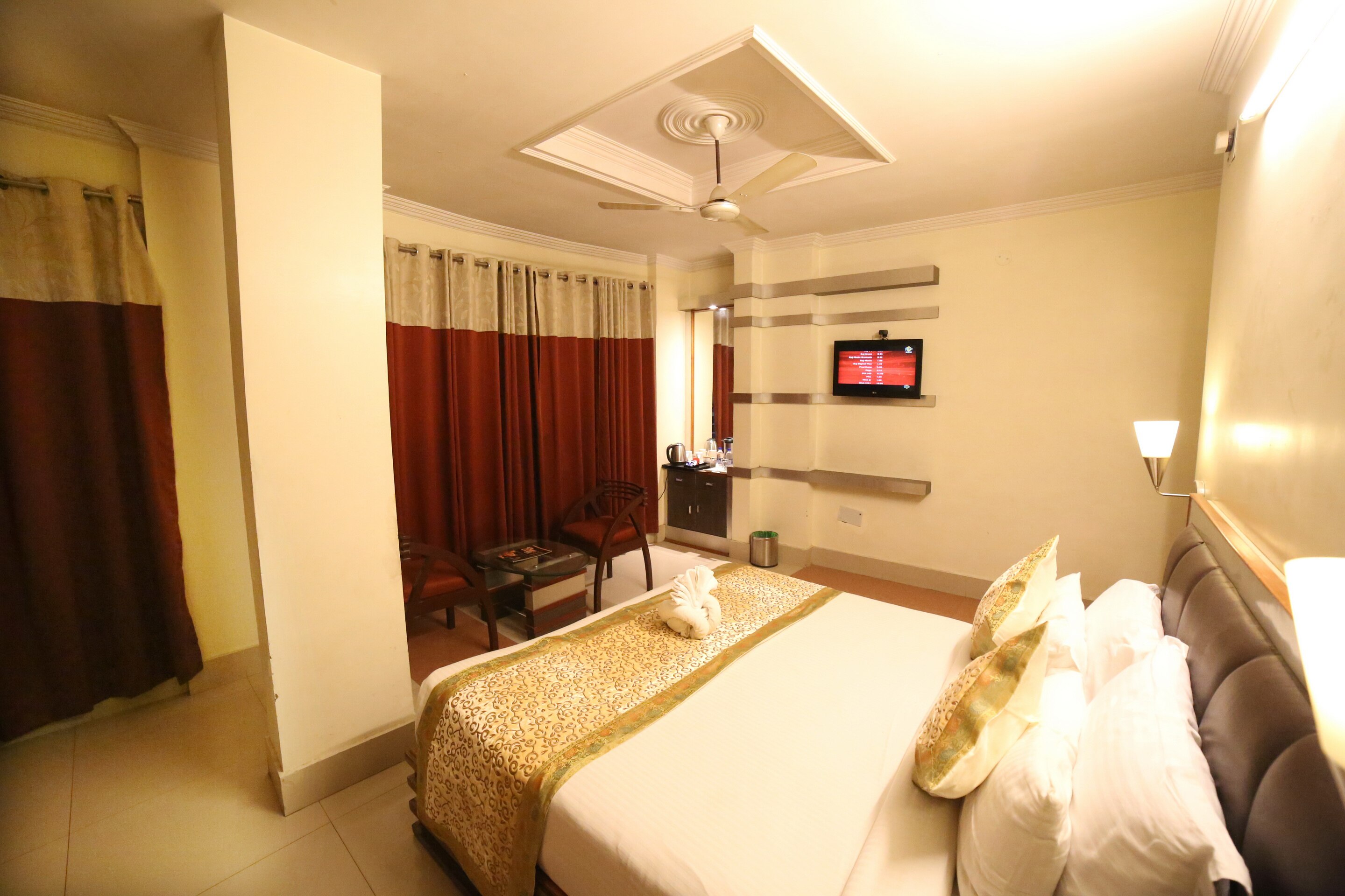 NEW HOTEL BROADWAY Varanasi INR 131 OFF ( ̶2̶1̶9̶9̶ ) Hotel Price ...