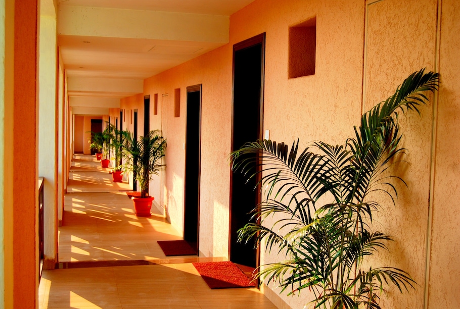 Green Leaf Resort And Spa Ganpatipule Resort BOOK 1 green-leaf-resort-and-spa-ganpatipule-resort-book-1