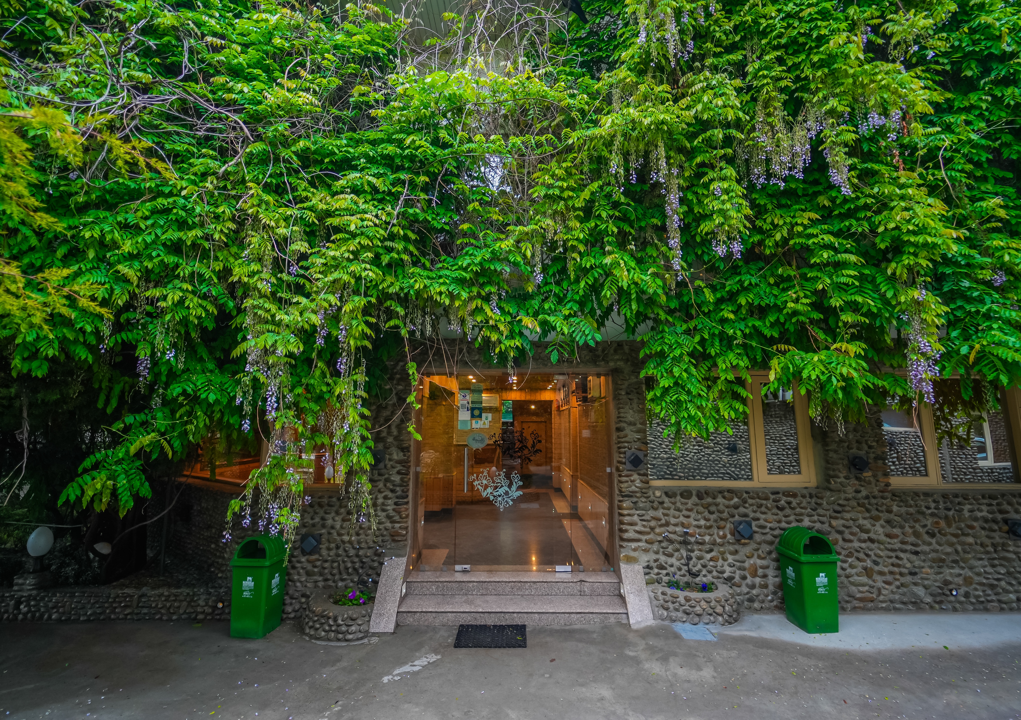 Karam Gold 헕헢헢헞 Srinagar Hotel