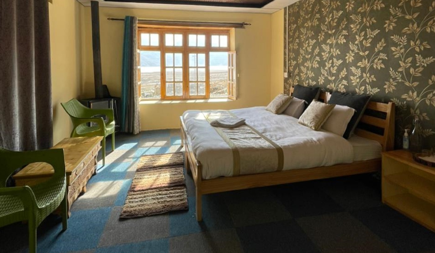 Thangzing House | Rooms in a Homestay 𝗕𝗢𝗢𝗞 Pangong Homestay 𝘄𝗶𝘁𝗵 ₹𝟬 𝗣𝗔𝗬𝗠𝗘𝗡𝗧