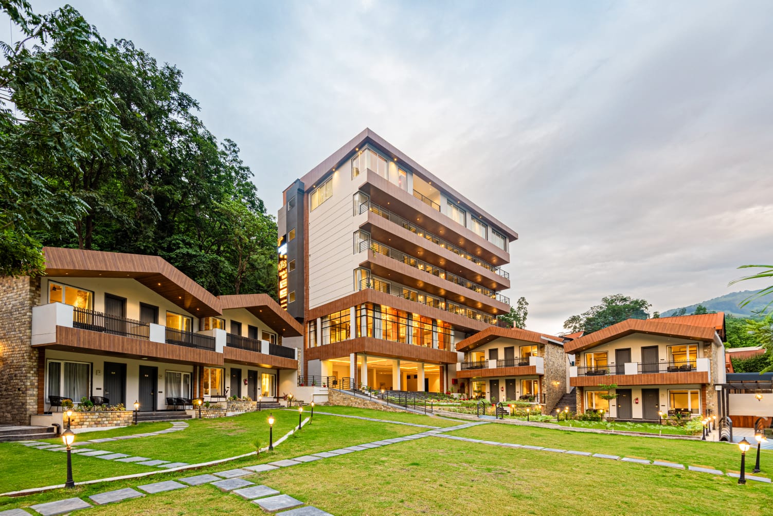 DLS Divine Resort and Spa 헕헢헢헞 Rishikesh Hotel