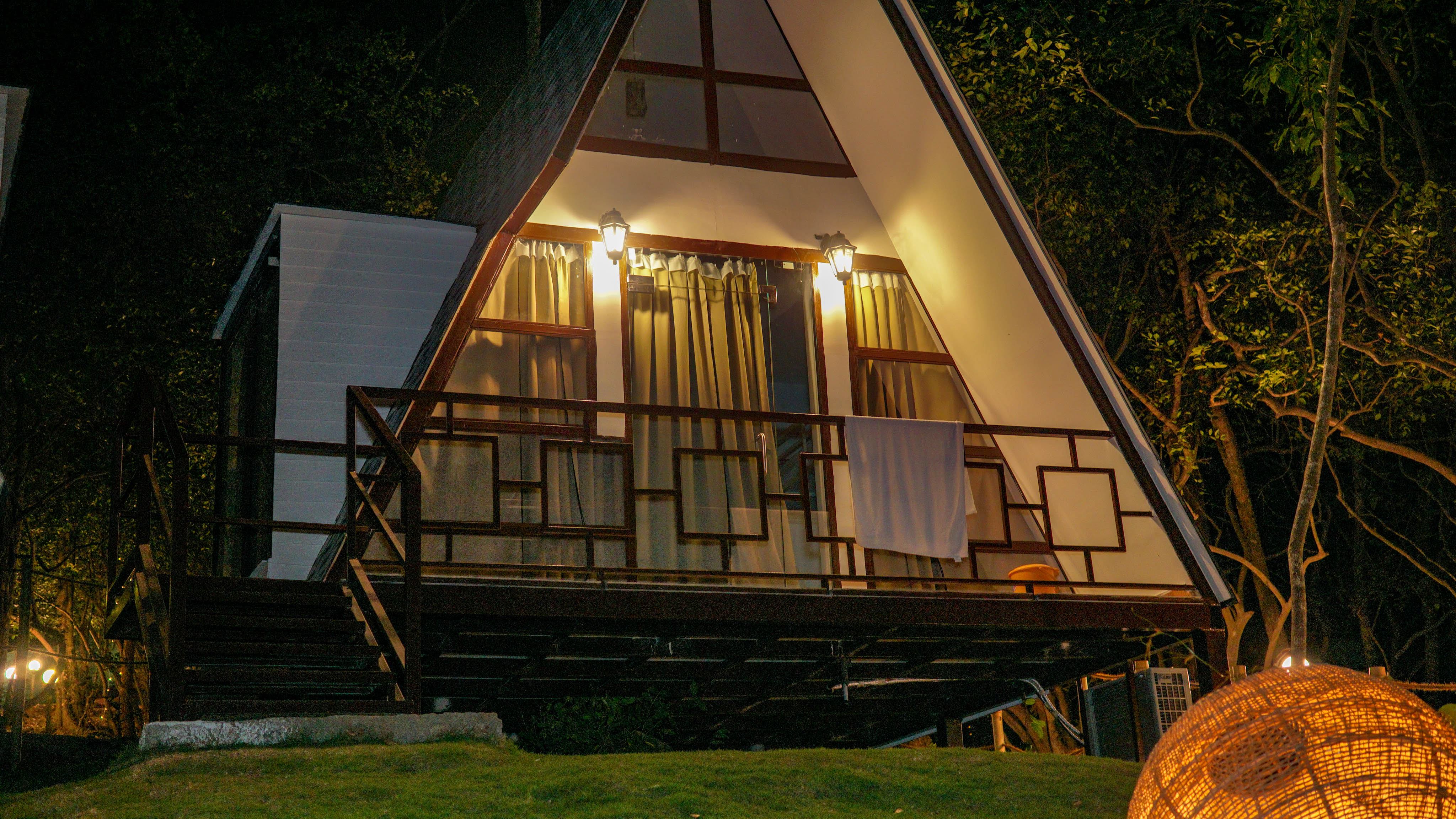 Xoxo Hostel Goa Hostel Price, Address & Reviews