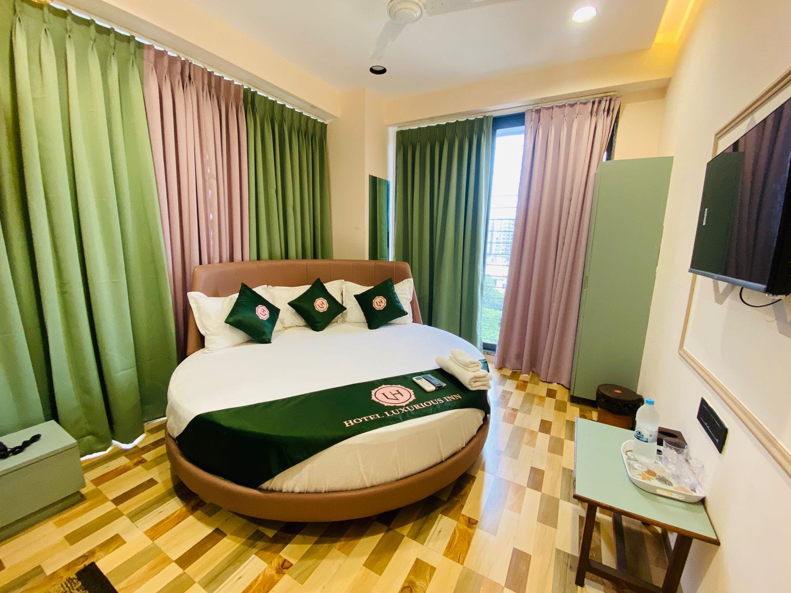 Hilton Garden Inn Surat City Centre 𝗕𝗢𝗢𝗞 Surat Hotel