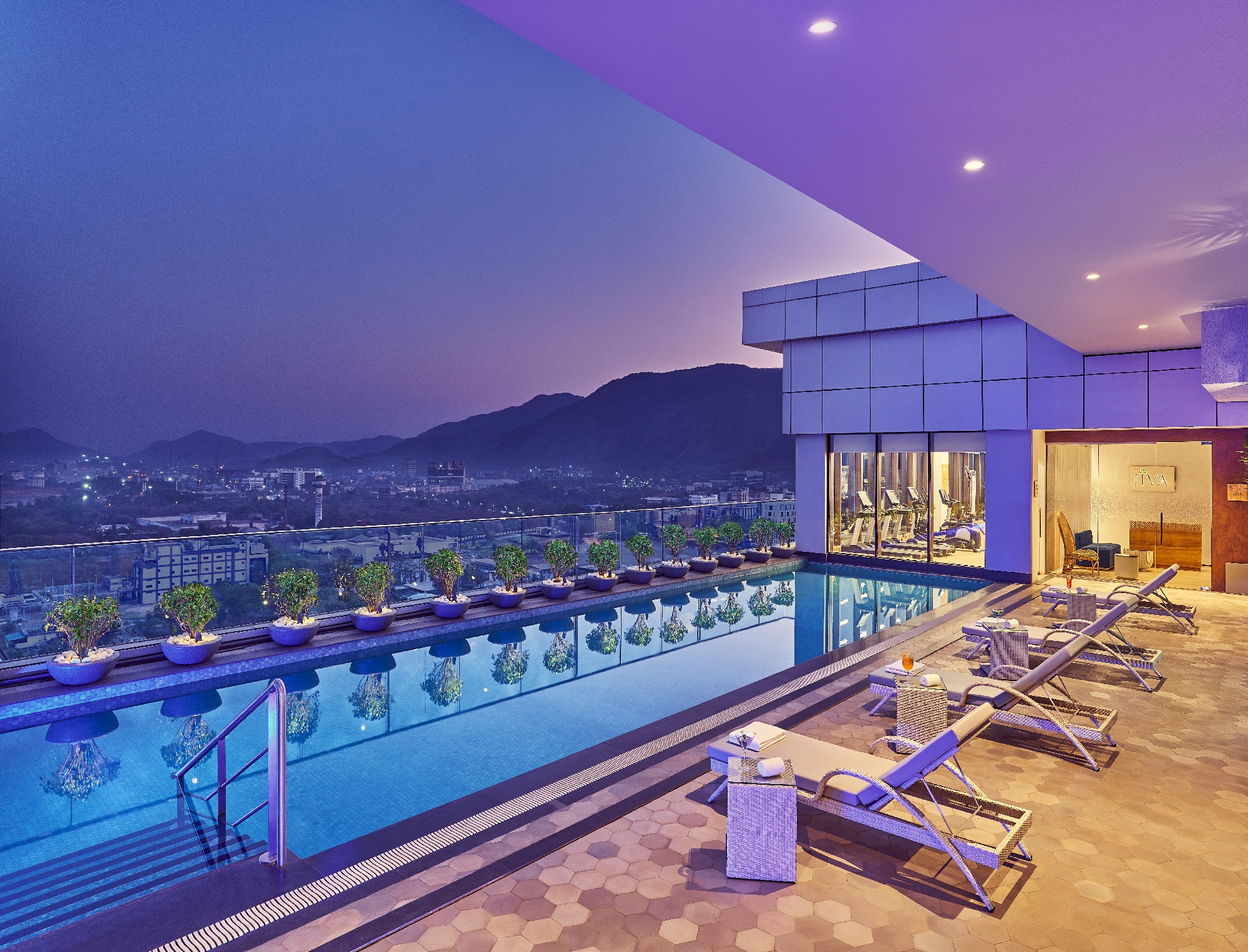Vivanta Navi Mumbai Turbhe Best Rates on Navi Mumbai Hotel Deals ...