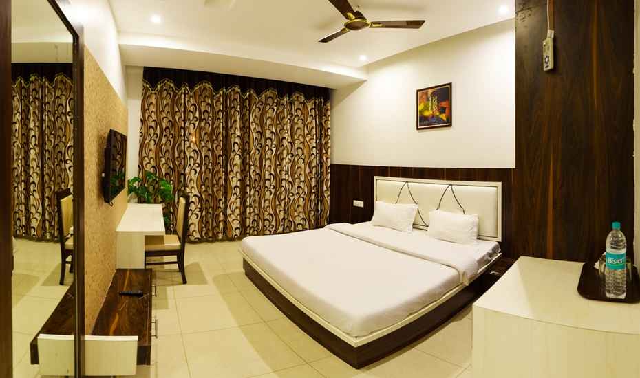Hotel President Chintpurni INR 541 OFF ( ̶3̶5̶0̶0̶ ) Hotel Price ...