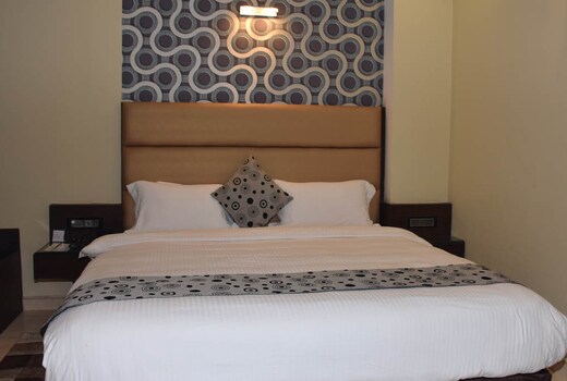 Hotel Golden Tree Puri INR 561 OFF ( ̶4̶0̶0̶0̶ ) Hotel Price, Address ...