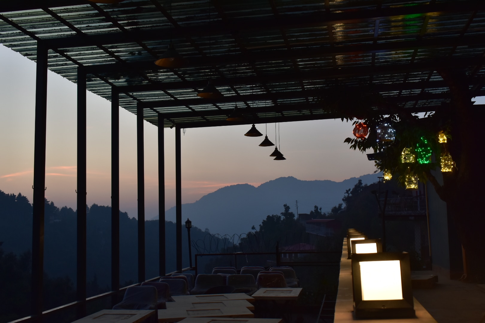 MISTY MOUNTS RESORT 𝗕𝗢𝗢𝗞 Mussoorie Resort 𝘄𝗶𝘁𝗵 𝗙𝗥𝗘𝗘 𝗖𝗮𝗻𝗰𝗲𝗹𝗹𝗮𝘁𝗶𝗼𝗻