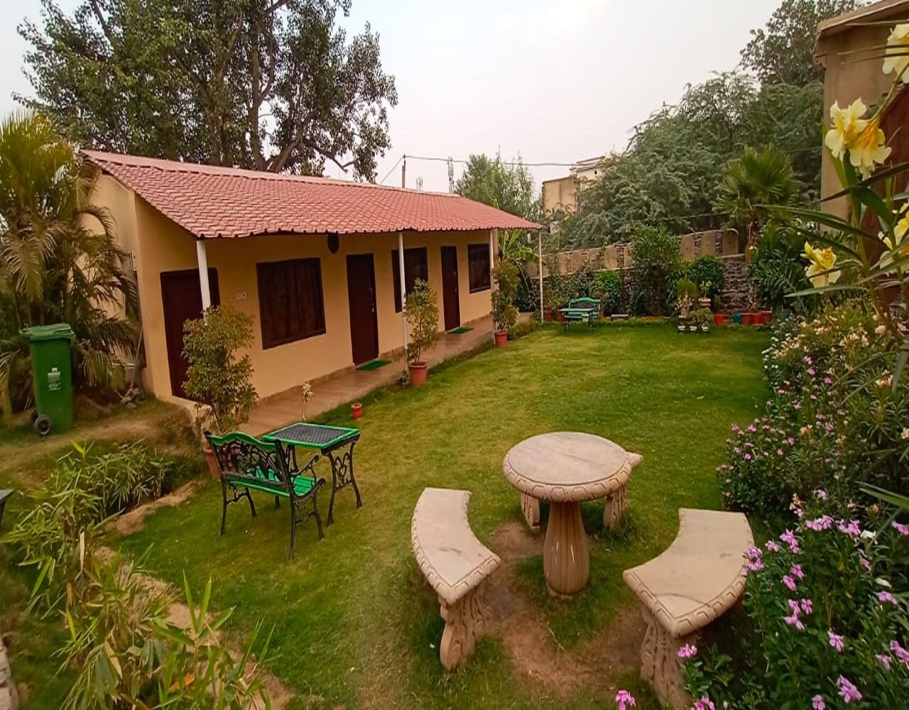 Neemrana Fort-Palace Best Rates on Neemrana Hotel Deals, Reviews & Photos