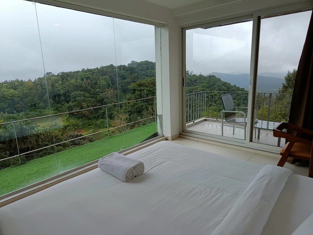 The Cliff Edge Coorg 𝗕𝗢𝗢𝗞 Coorg Hotel 𝘄𝗶𝘁𝗵 𝗙𝗥𝗘𝗘 𝗖𝗮𝗻𝗰𝗲𝗹𝗹𝗮𝘁𝗶𝗼𝗻
