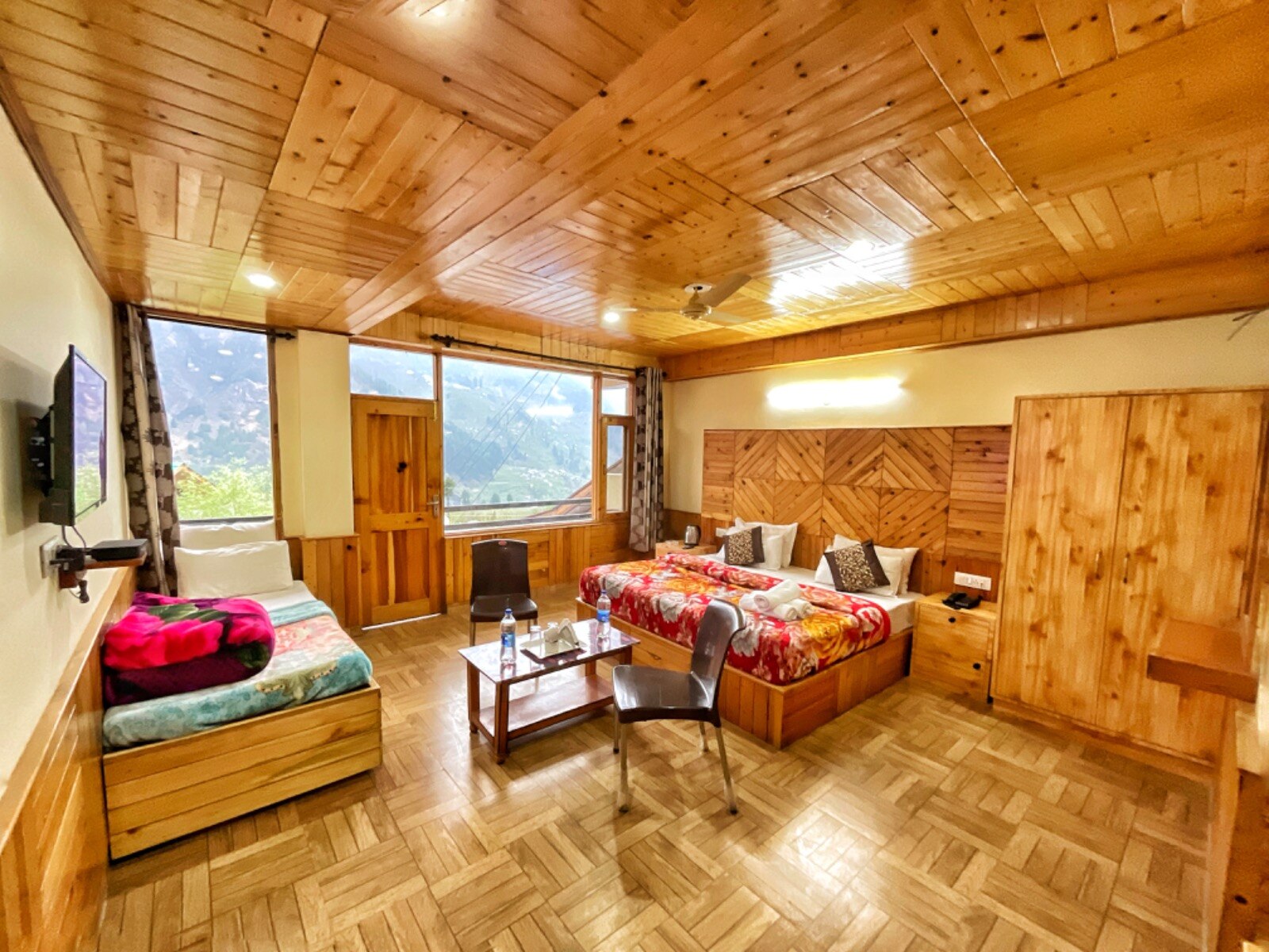 Katha inn 𝗕𝗢𝗢𝗞 Manali Homestay