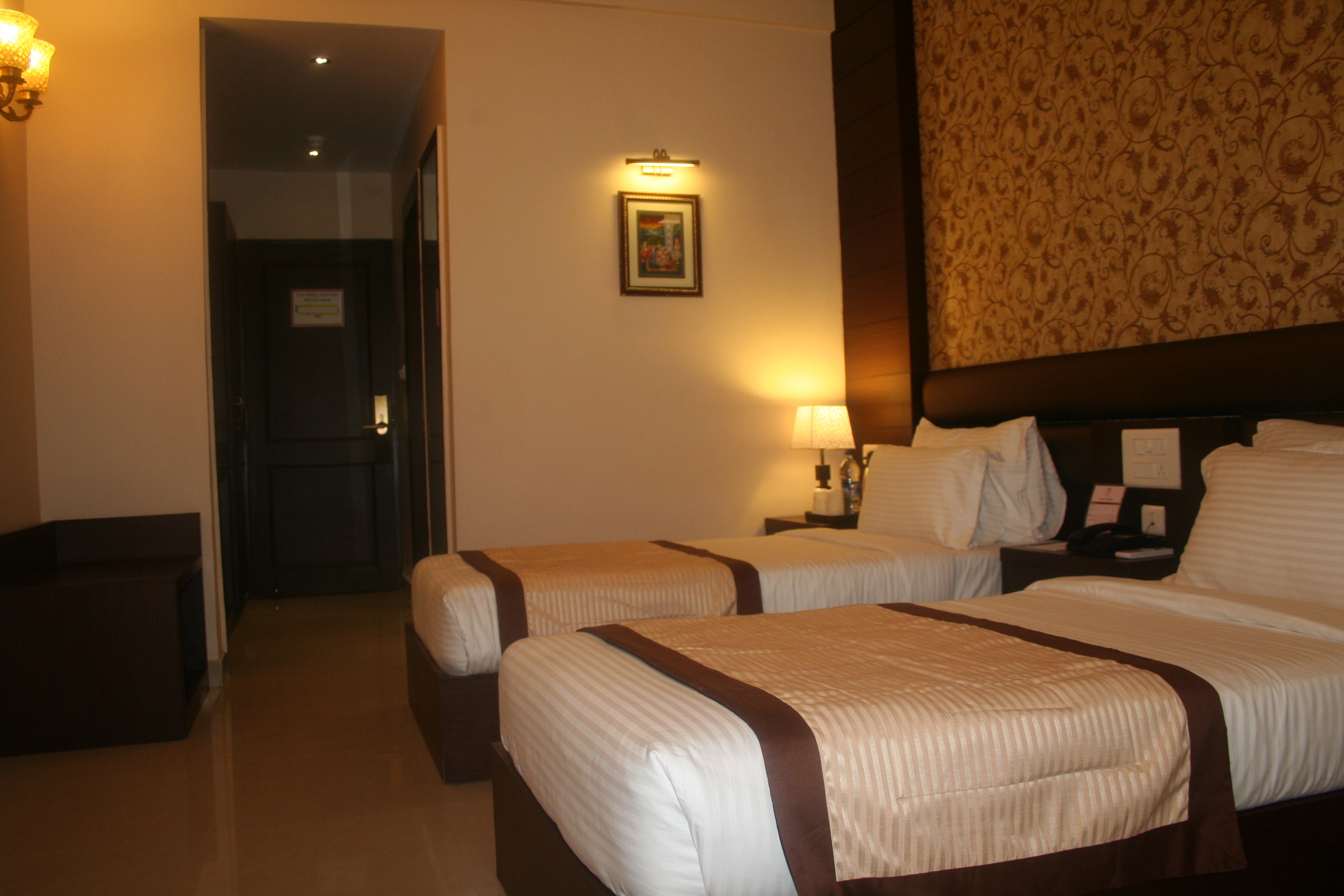 THE ROYAL RETREAT Best Rates on Ranchi Hotel Deals, Reviews & Photos