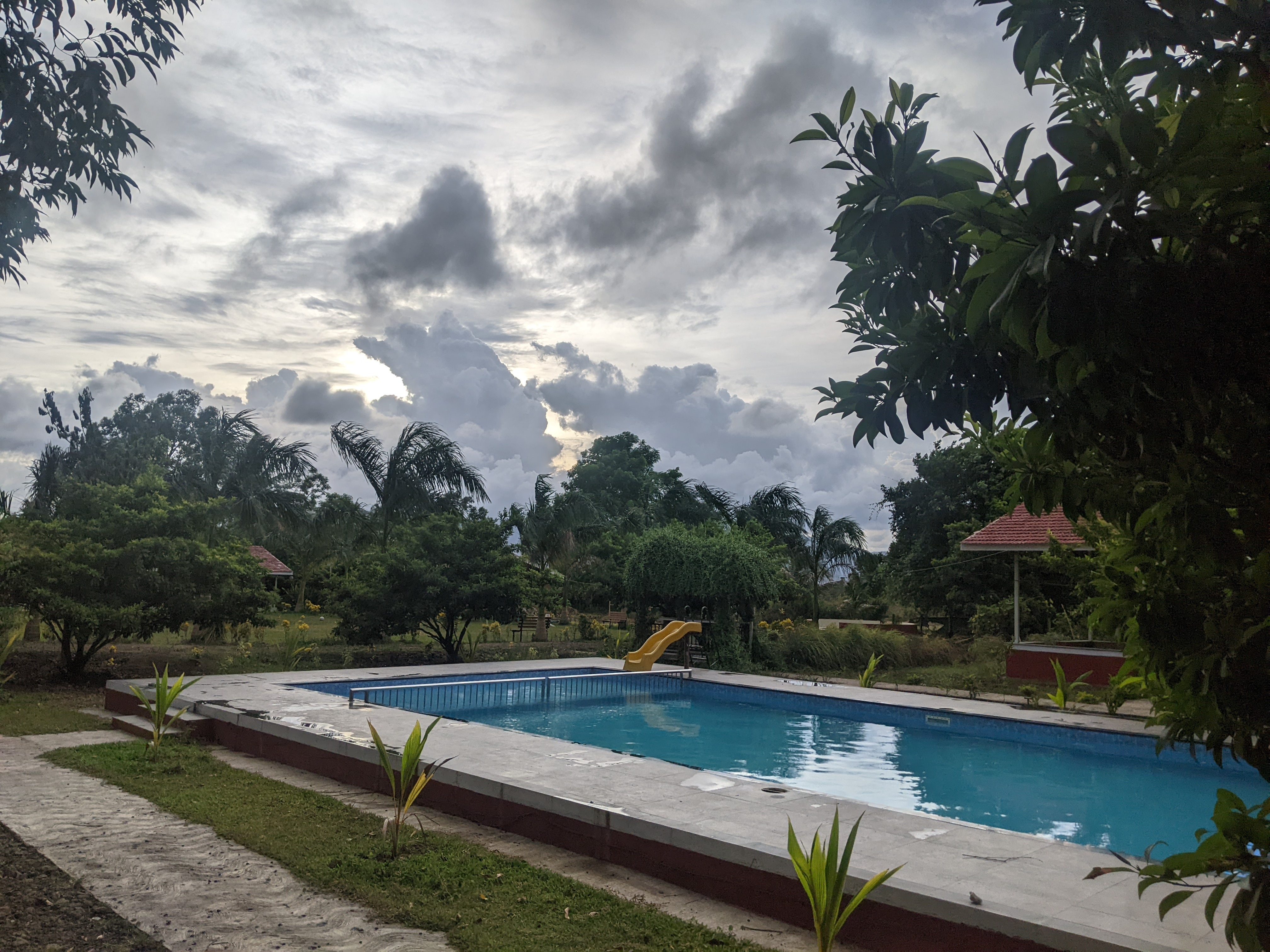 Mango Tree Farm Resort | Farm Stay 𝗕𝗢𝗢𝗞 Karjat Homestay