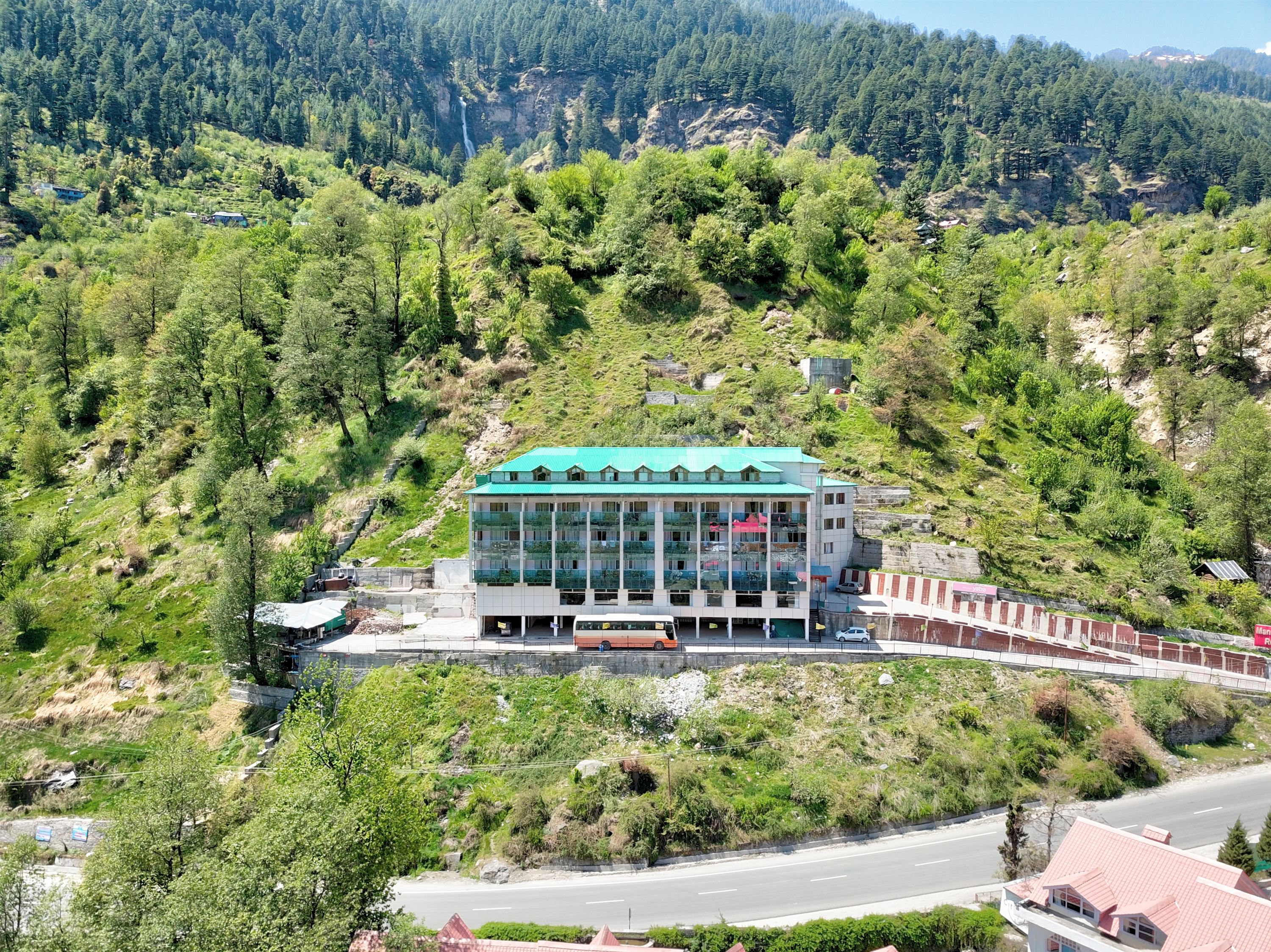 Manali Valley Resorts Best Rates on Manali Hotel Deals, Reviews & Photos