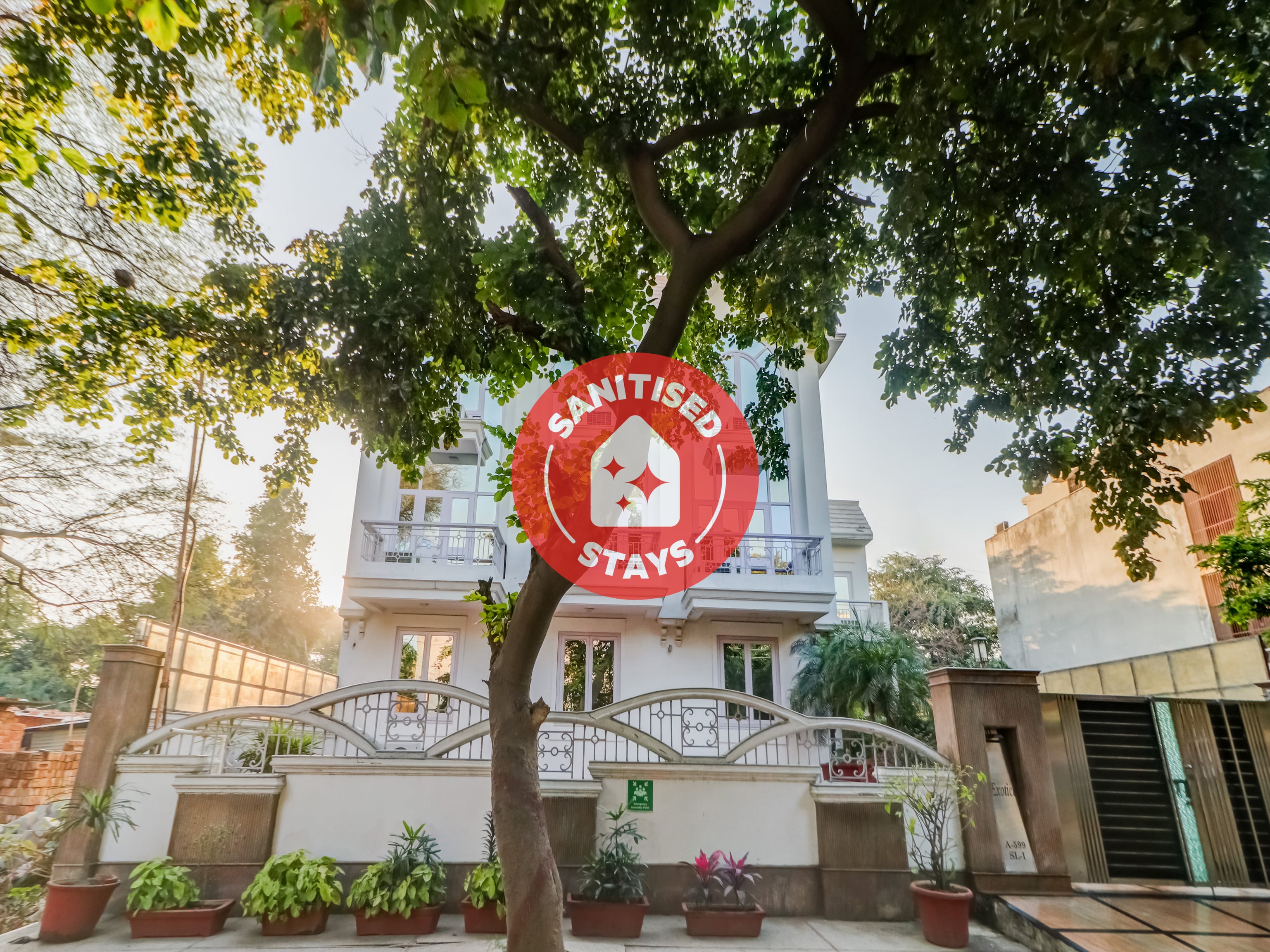 Quality Inn Gurgaon Best Rates on Gurgaon Hotel Deals, Reviews & Photos