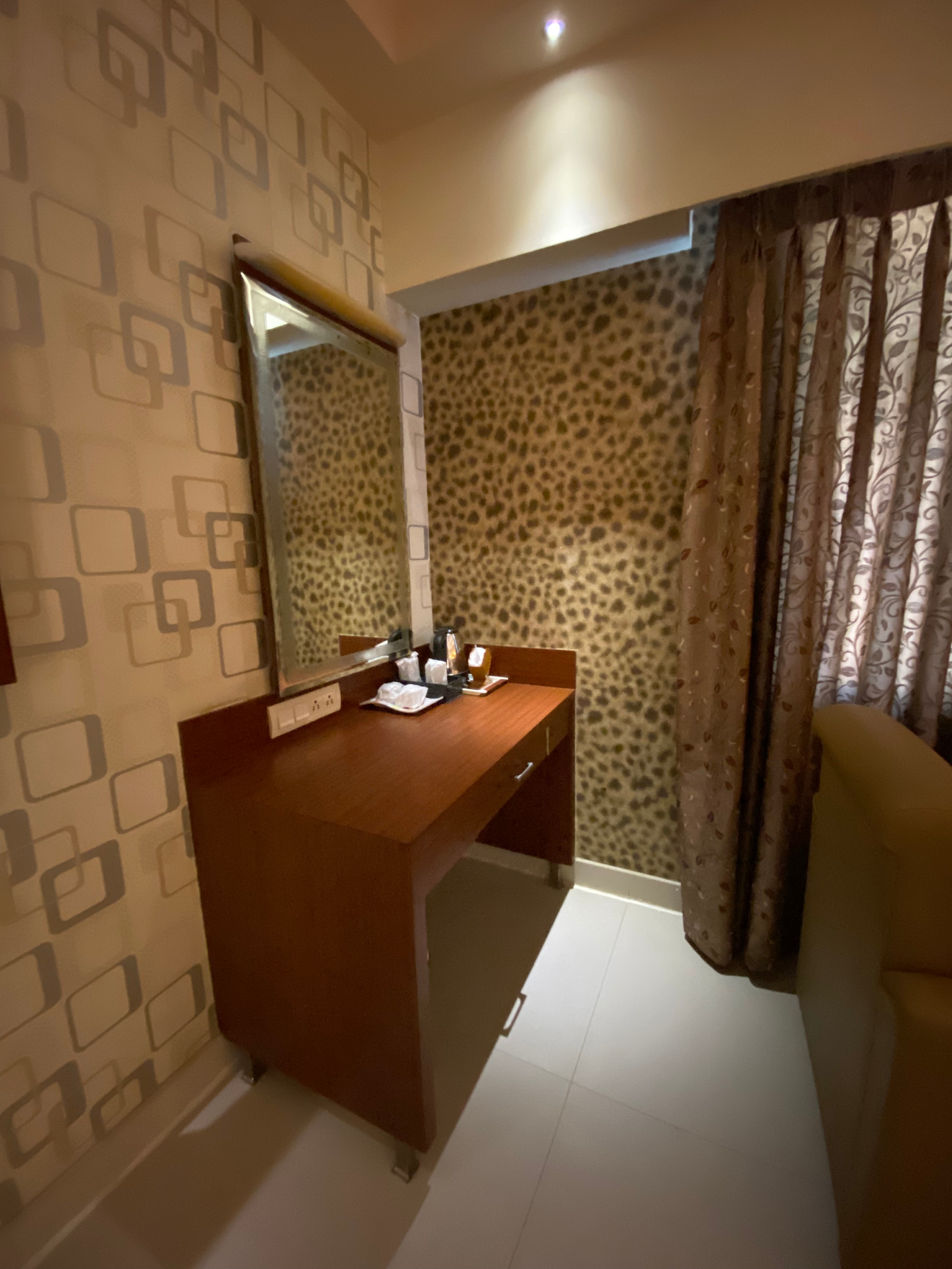 Maya Residency 𝗕𝗢𝗢𝗞 Tiruchirappalli Hotel 𝘄𝗶𝘁𝗵 𝗙𝗥𝗘𝗘 𝗖𝗮𝗻𝗰𝗲𝗹𝗹𝗮𝘁𝗶𝗼𝗻