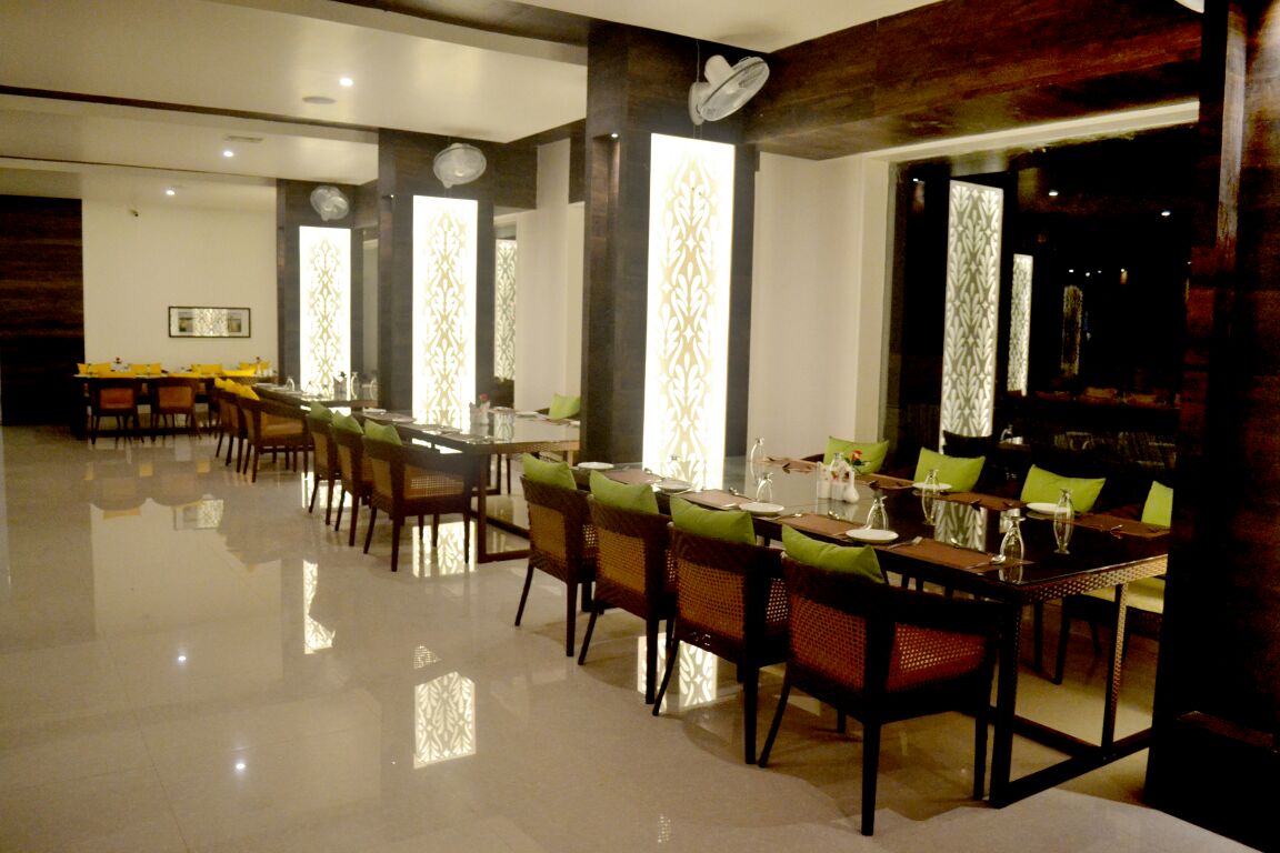 SILVER ESTATE RESORT Best Rates on Tikamgarh Hotel Deals, Reviews & Photos