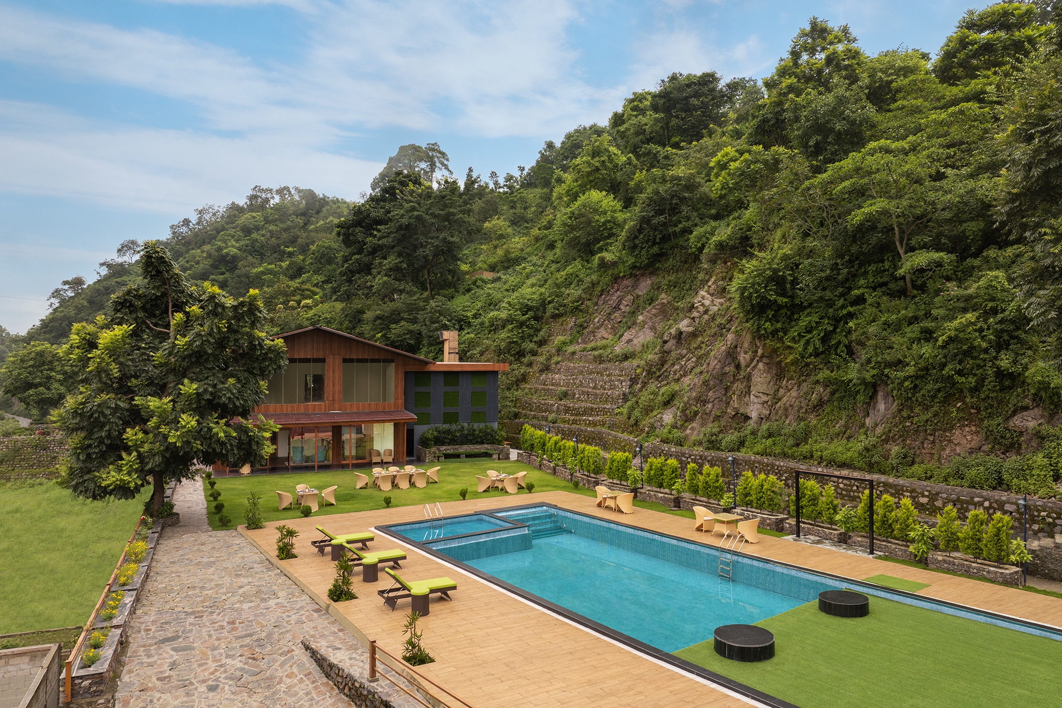 WelcomHeritage Arka Resort & Spa Rishikesh 𝗕𝗢𝗢𝗞 Rishikesh Resort